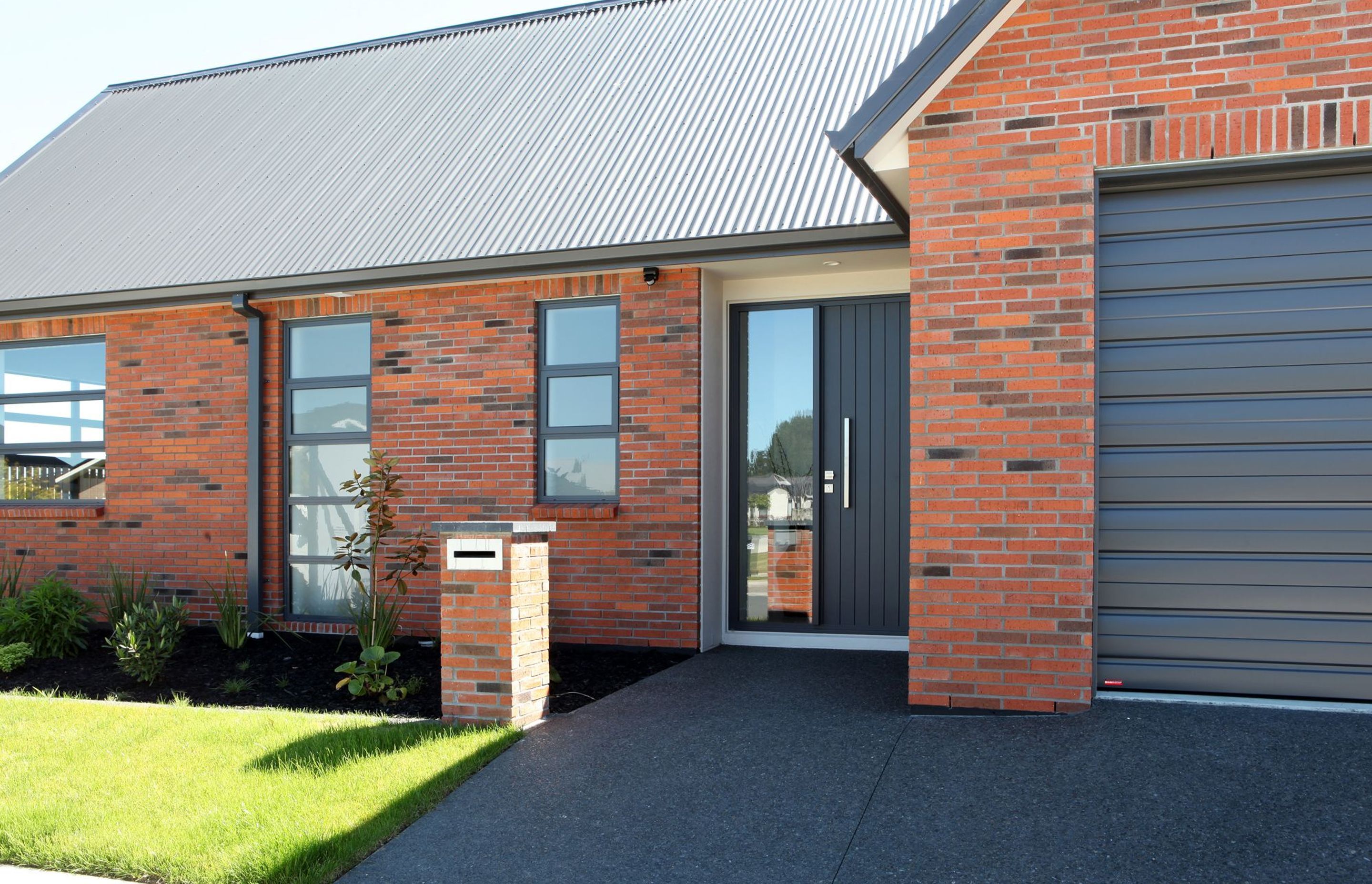 Cambridge Park Oval by Canterbury Clay Bricks | ArchiPro NZ