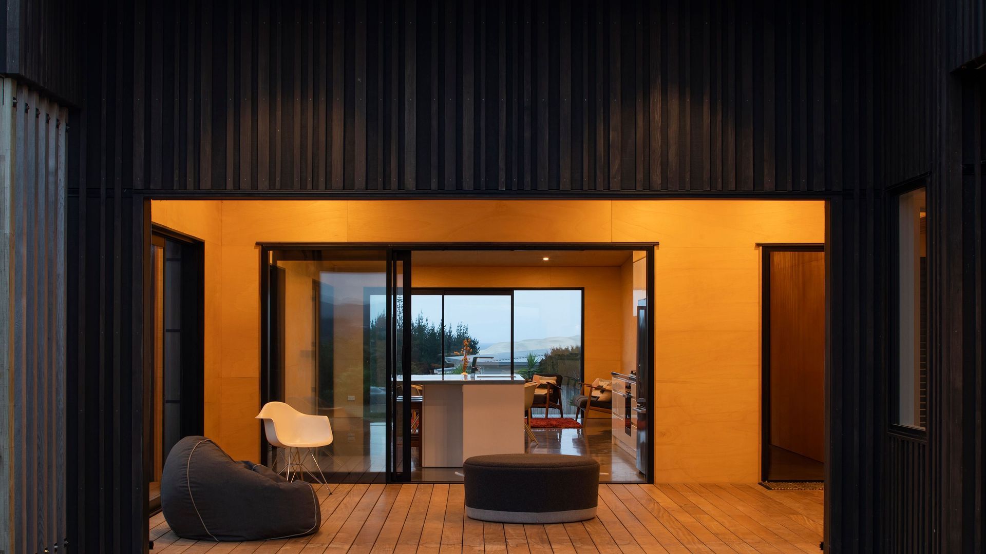 Crest House by MAKE Architects | ArchiPro NZ