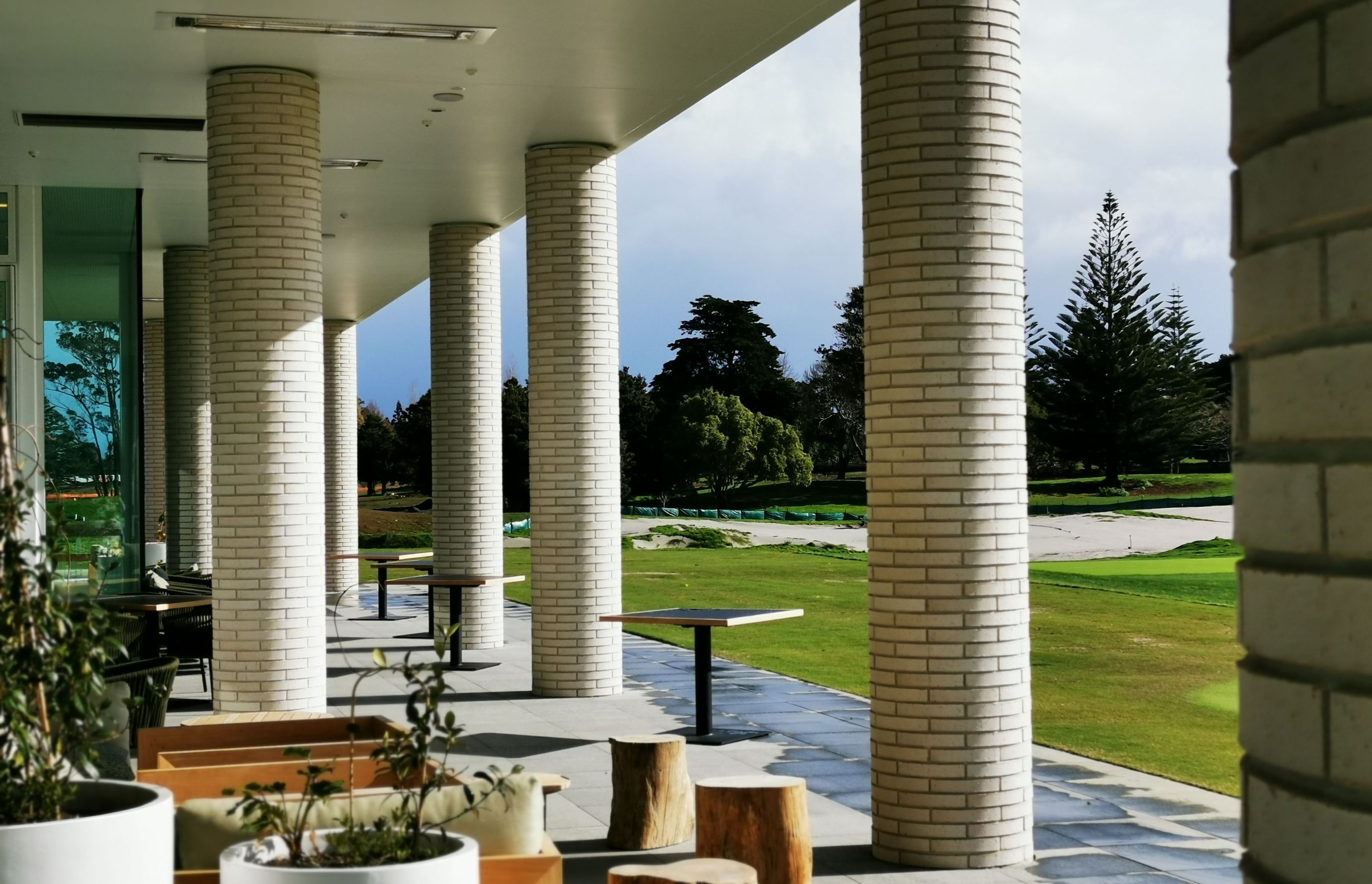 Royal Auckland and Grange Golf Club by Canterbury Clay Bricks | ArchiPro NZ