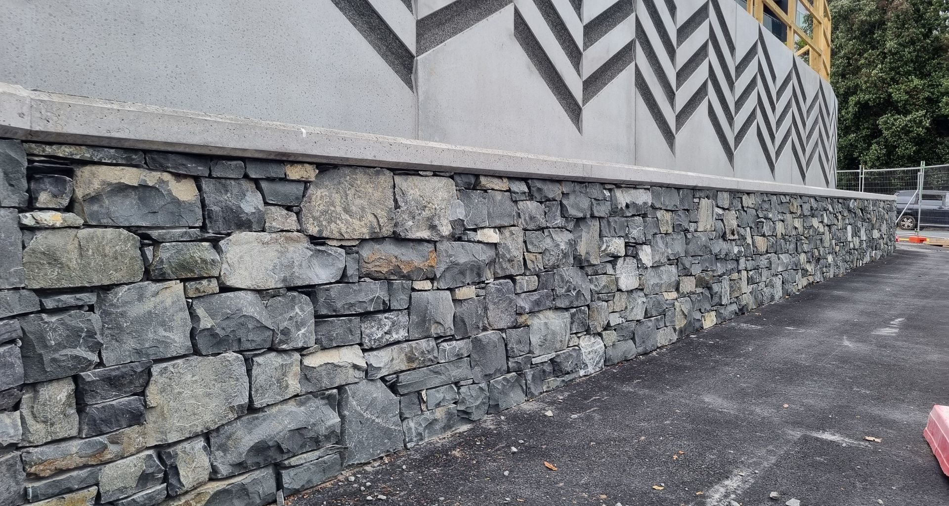 Hamilton city wall by Highland Stone | ArchiPro NZ