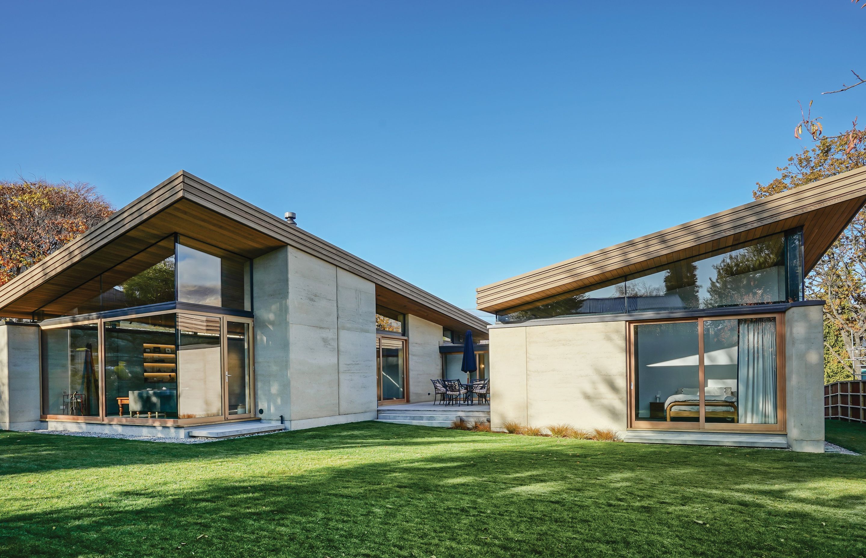 Winding Roof House by Dunlop Builders | ArchiPro NZ