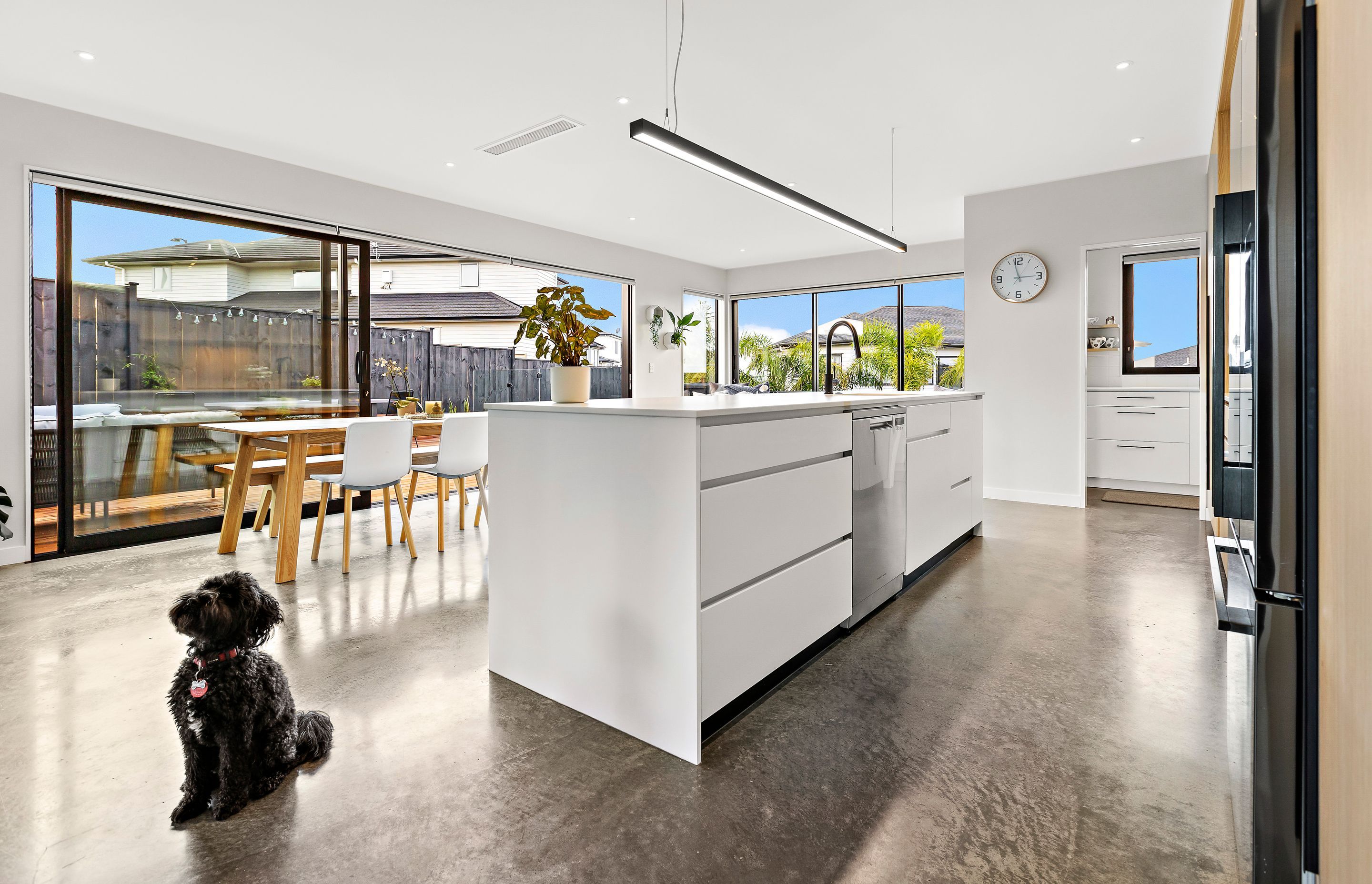 Black Negative Detail with Woodgrain, Auckland by Fluid Interiors ...