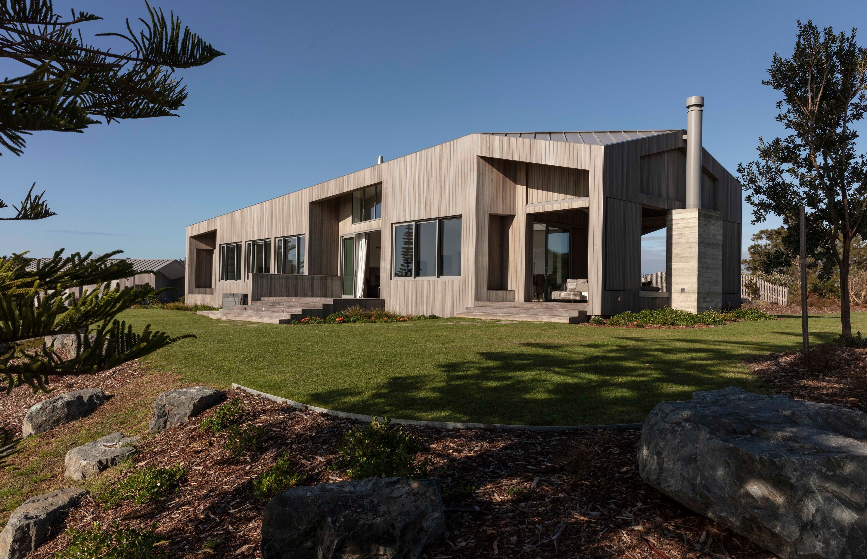 Matakana Coast by Sarsfield Brooke Ltd | ArchiPro NZ