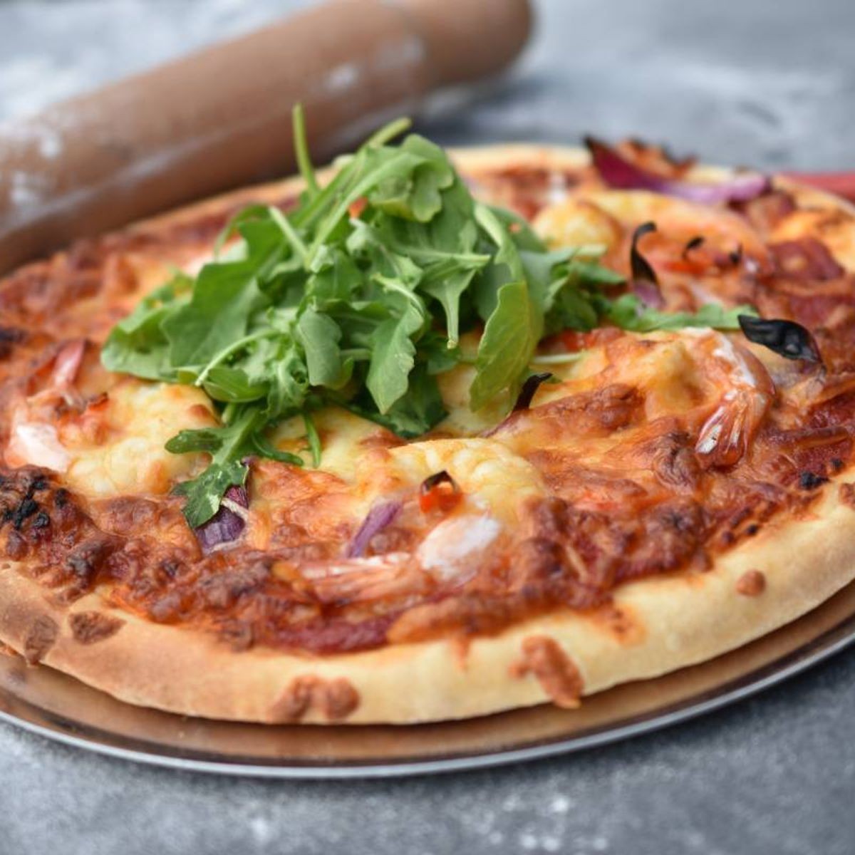 how to cook pizza on weber family q