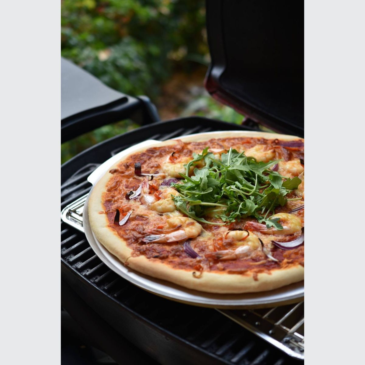 how to cook pizza weber q