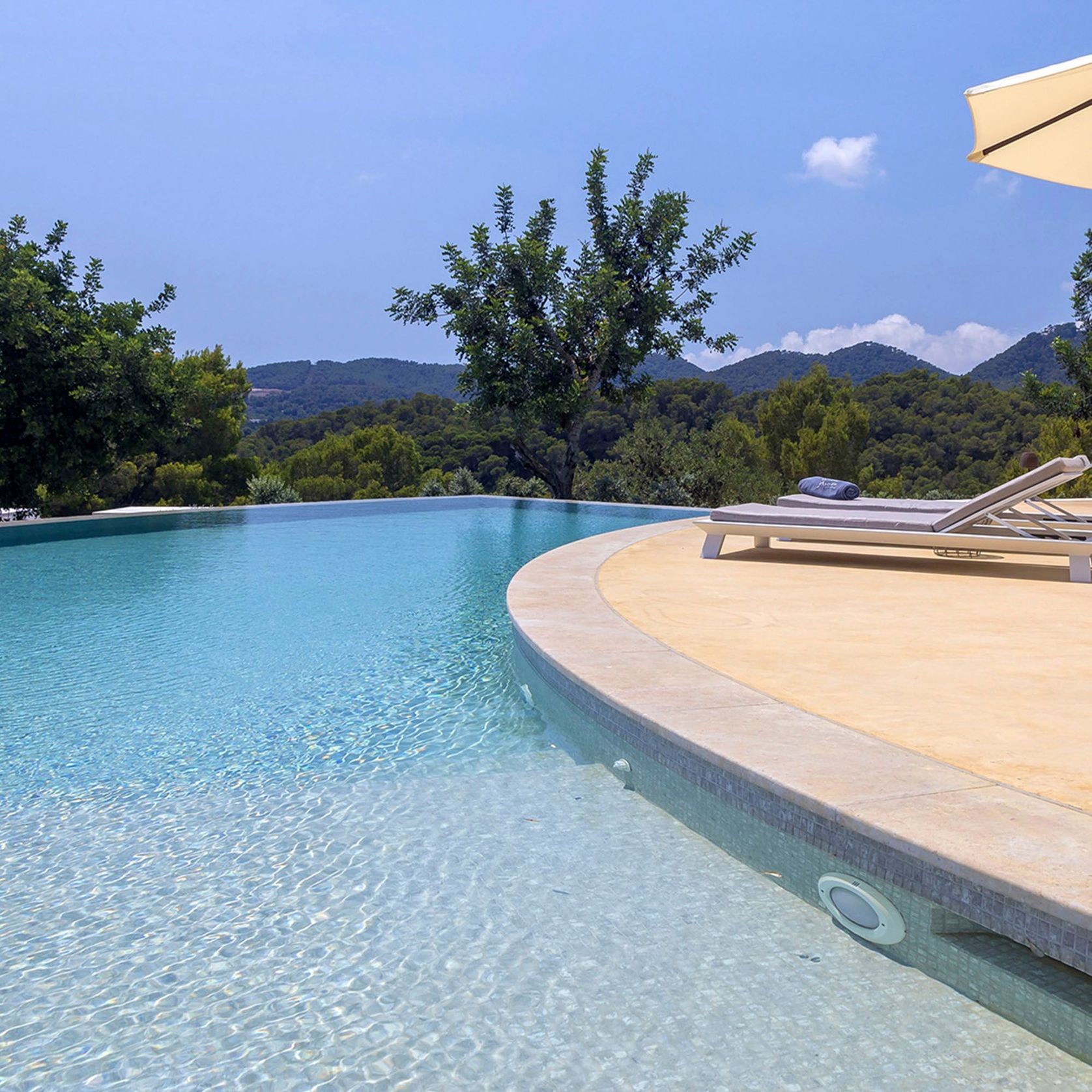 Ash Mosaic Tile | 50mm Zen Collection by Ezarri | ArchiPro NZ