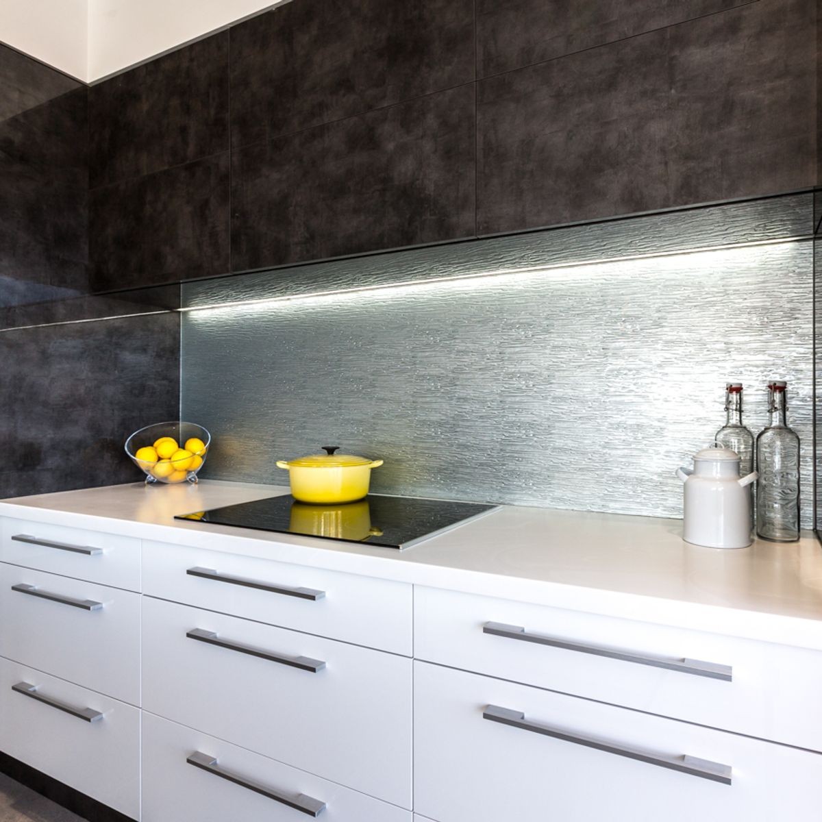textured splashback