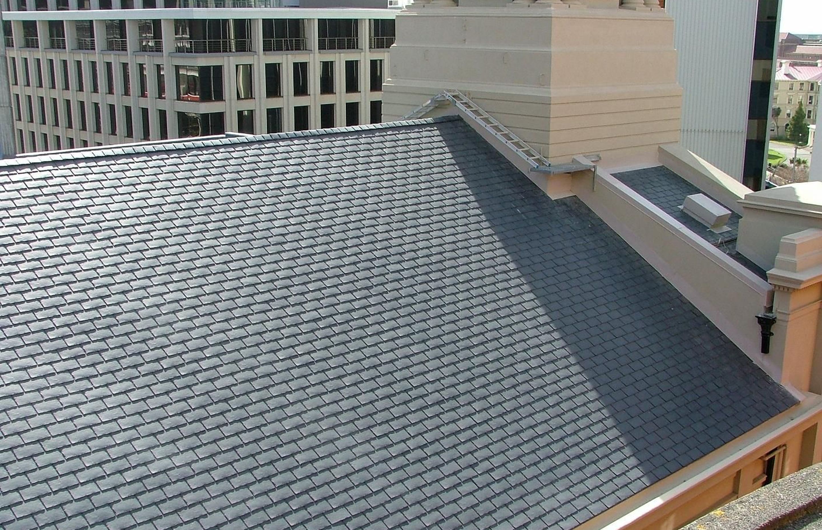 A sustainable alternative to slate roofing that doesn’t compromise ...