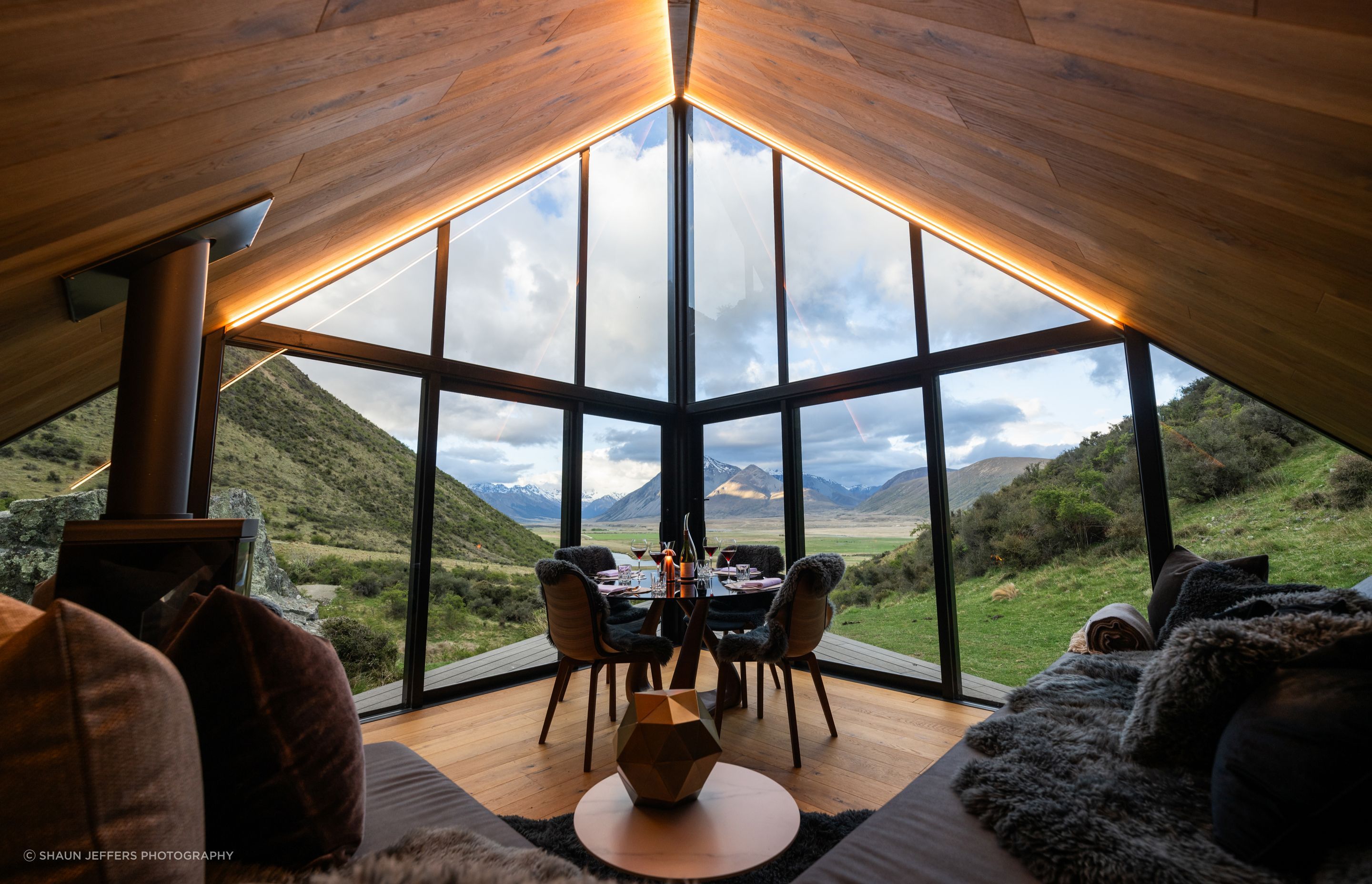 Dining off the beaten track: the diamond-shaped cabin designed for ...