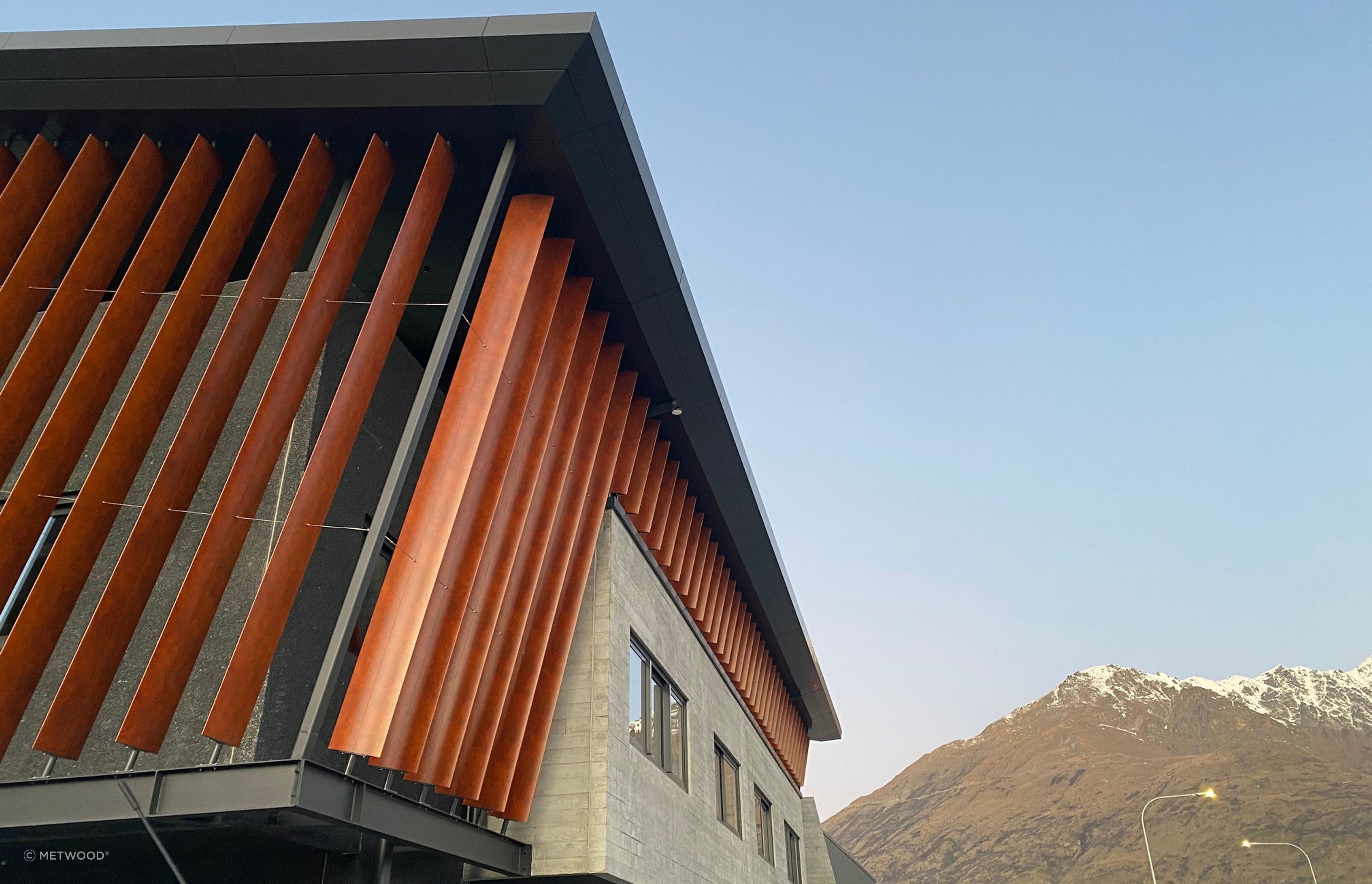 The art of camouflage: how to make aluminium look like timber