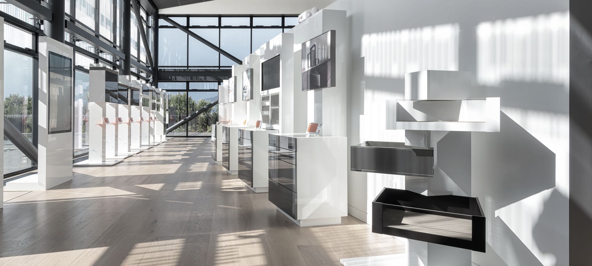 Visit Blum’s showrooms without leaving your room