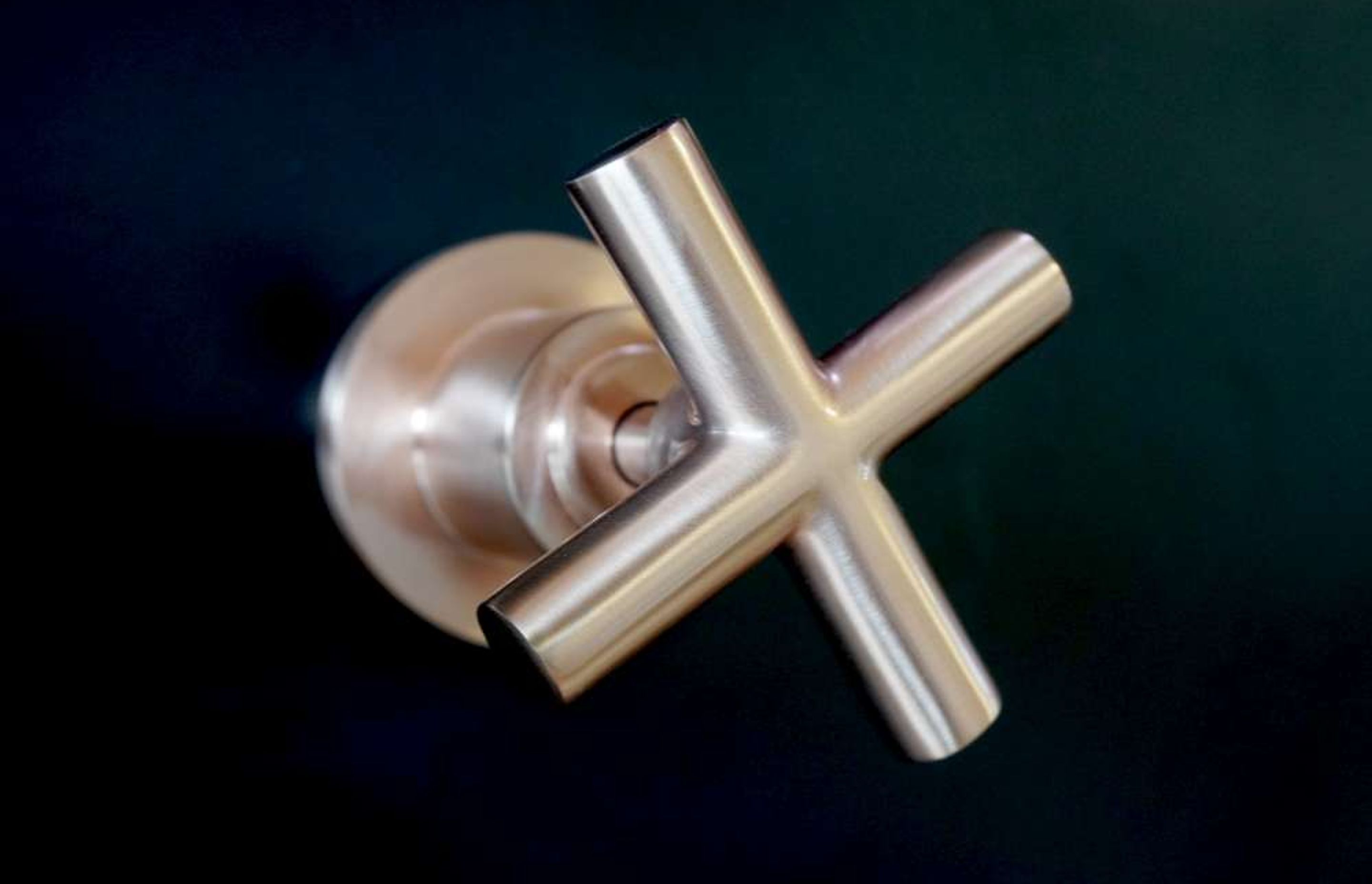 Q & A WITH HOLLY (THE KITCHEN HUB) – CHOOSING THE RIGHT TAPWARE FOR ...