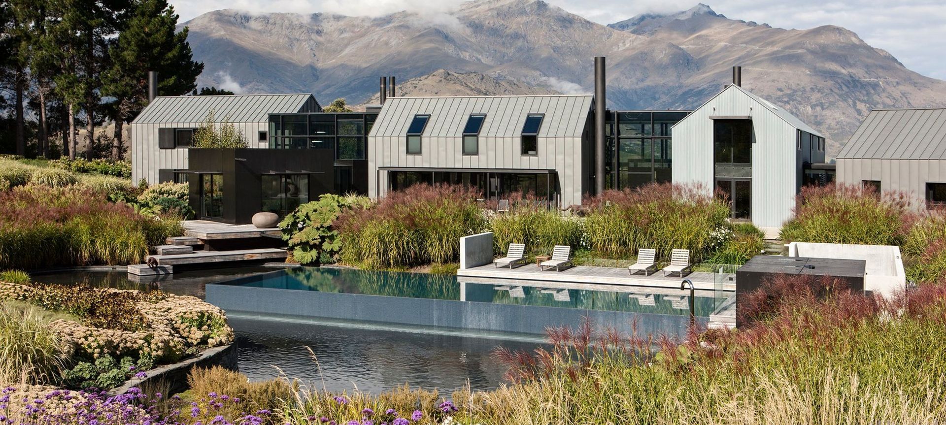 A jaw-dropping architectural swimming pool with panoramic views of the ...