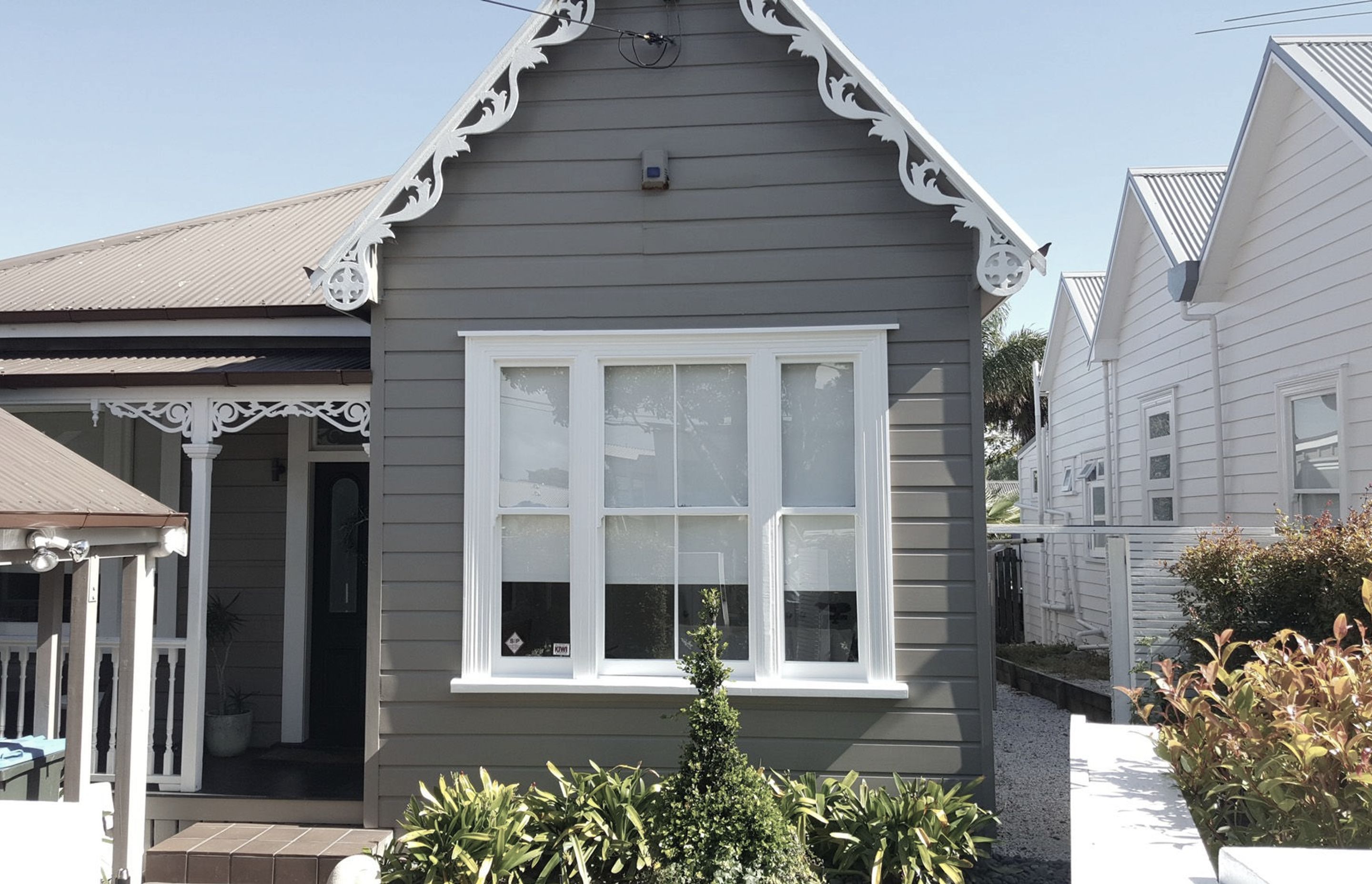 Grey Bungalow by Auckland Premium Painters | ArchiPro NZ