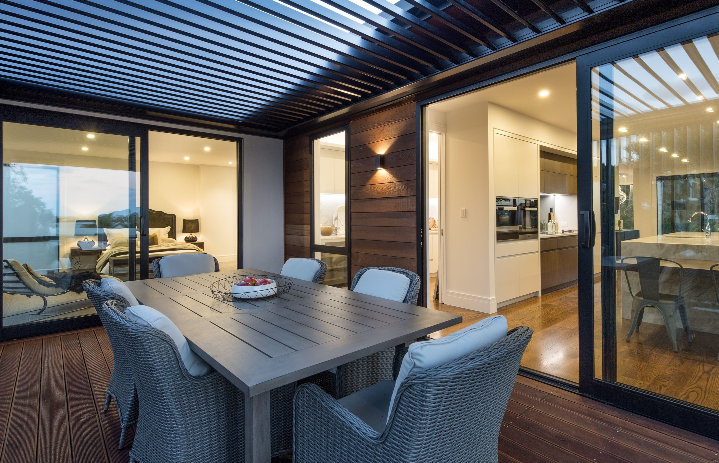 Takapuna by Mike Hollman Photography | ArchiPro NZ