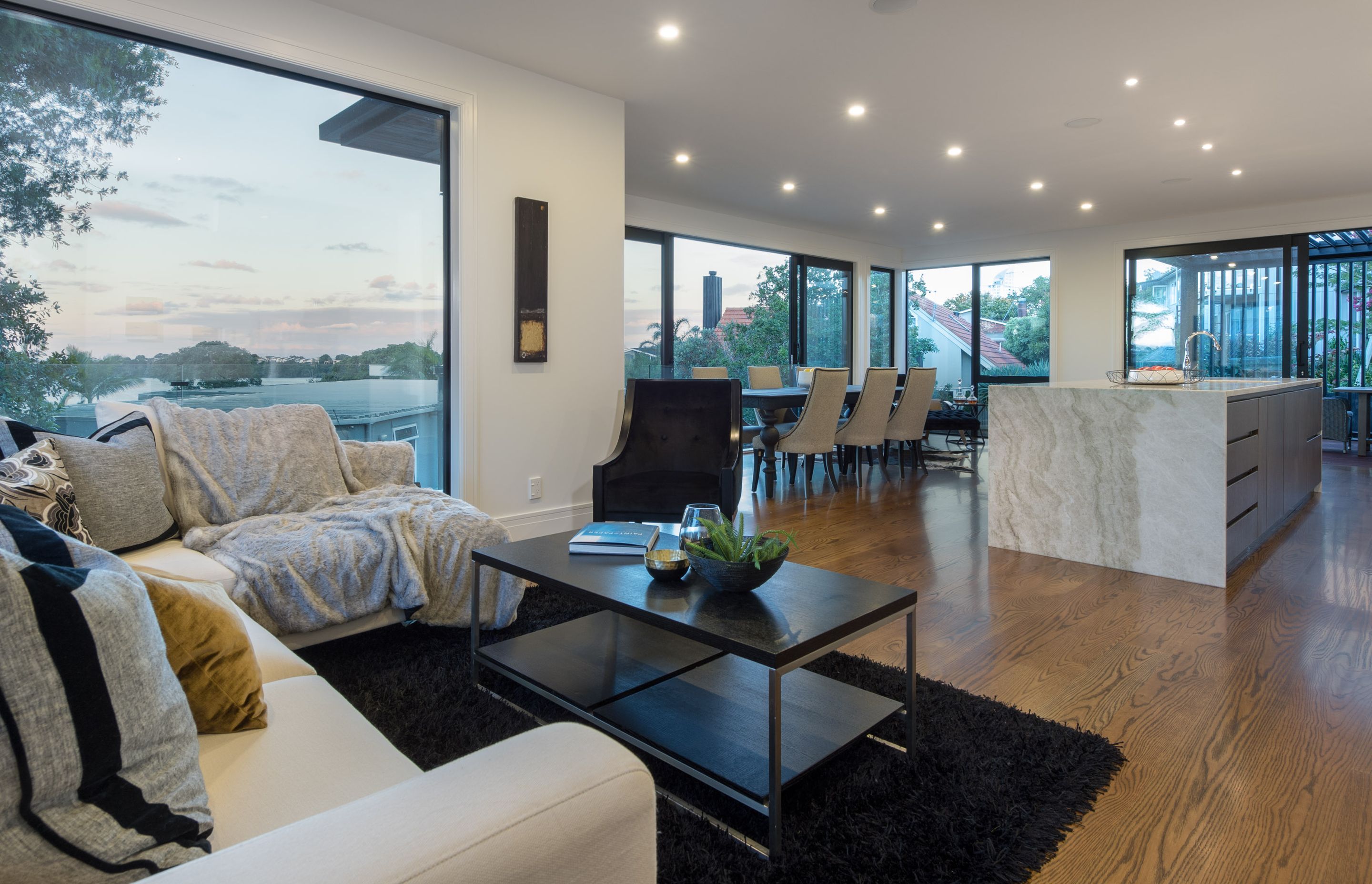 Takapuna by Mike Hollman Photography | ArchiPro NZ