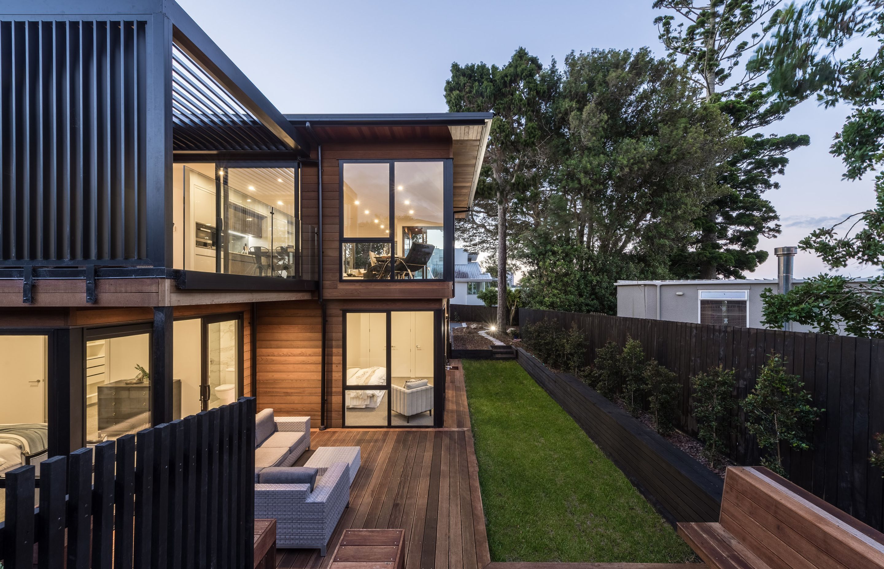 Takapuna by Mike Hollman Photography | ArchiPro NZ