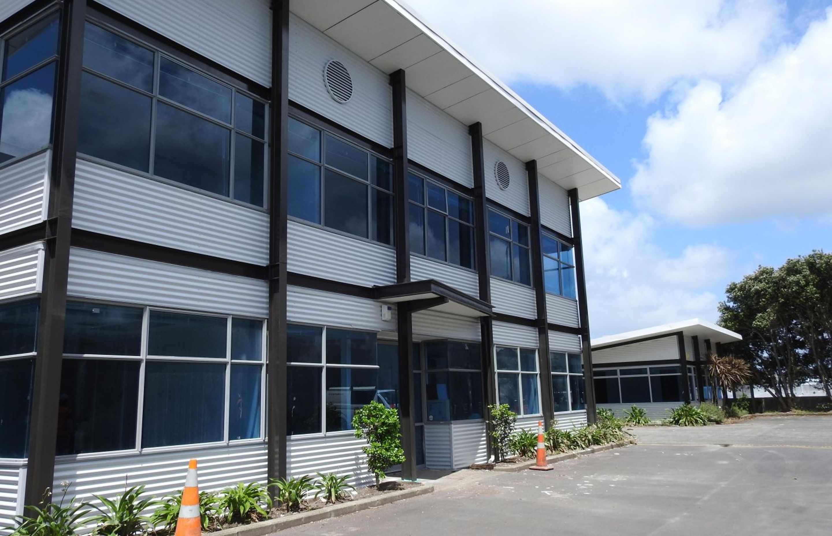 Rosedale Warehouse/Office by SprayMe | ArchiPro NZ