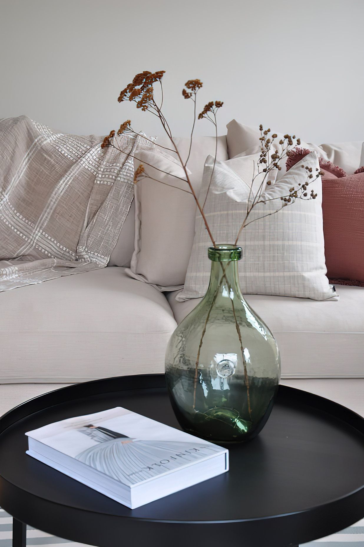 Home Staging - George Street by Missfittings Interior Design | ArchiPro NZ