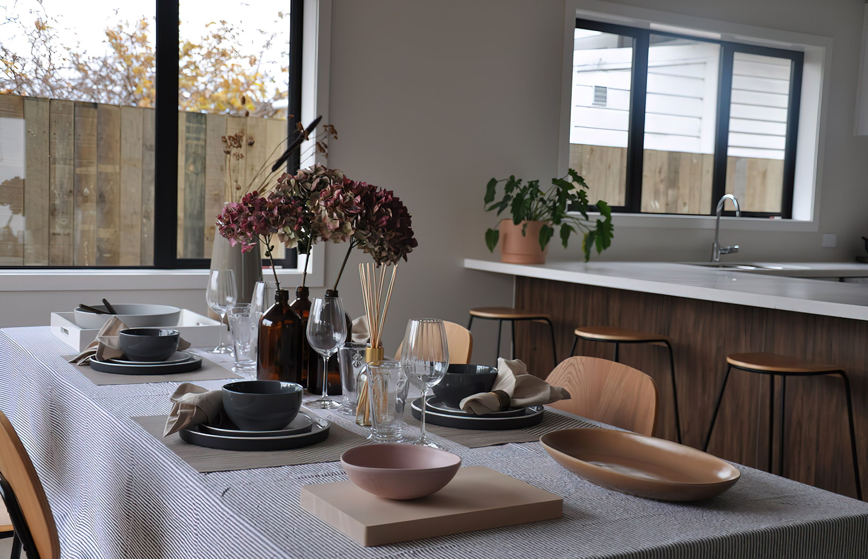 Home Staging - George Street by Missfittings Interior Design | ArchiPro NZ