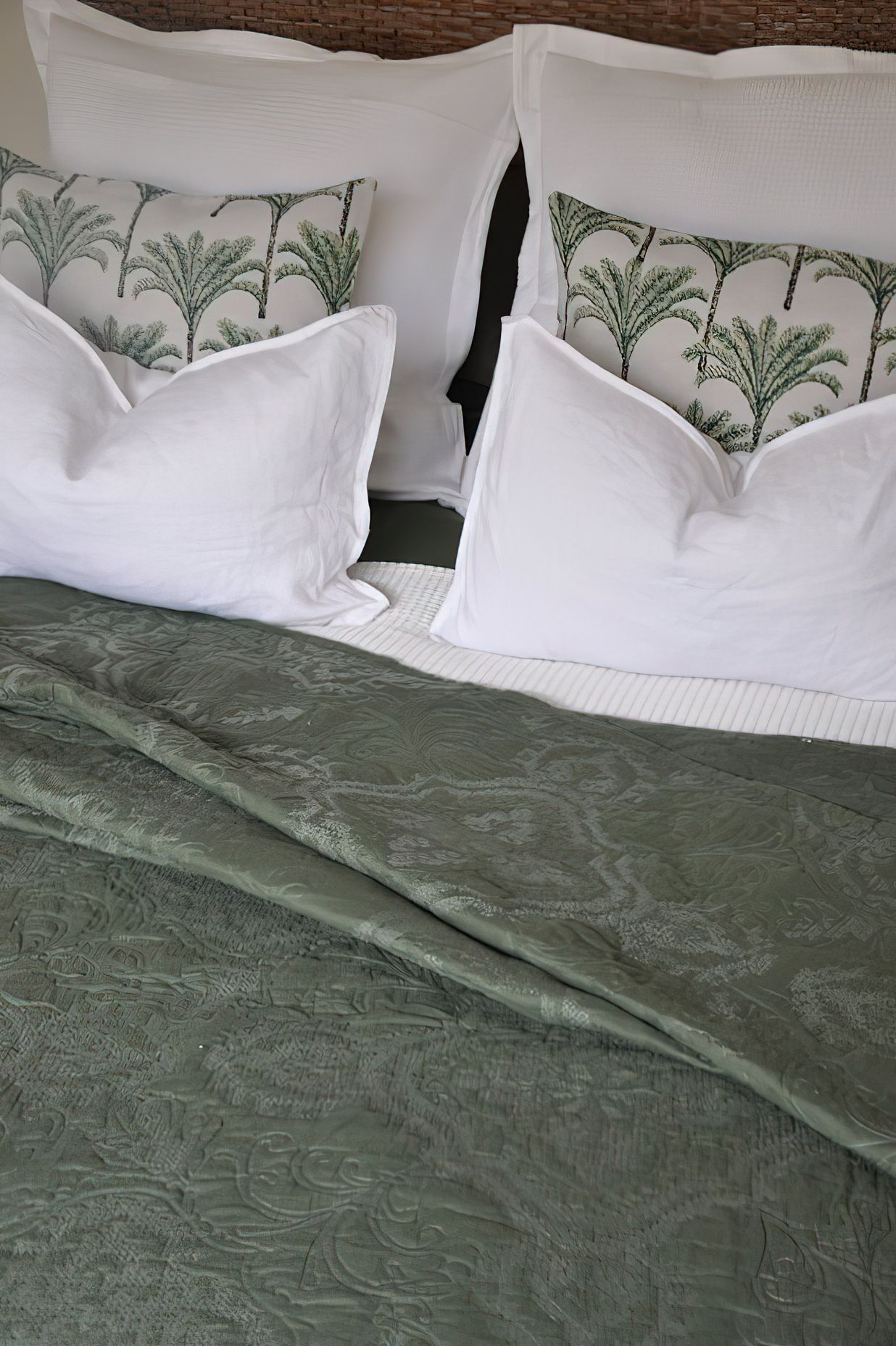 Home Staging - George Street by Missfittings Interior Design | ArchiPro NZ