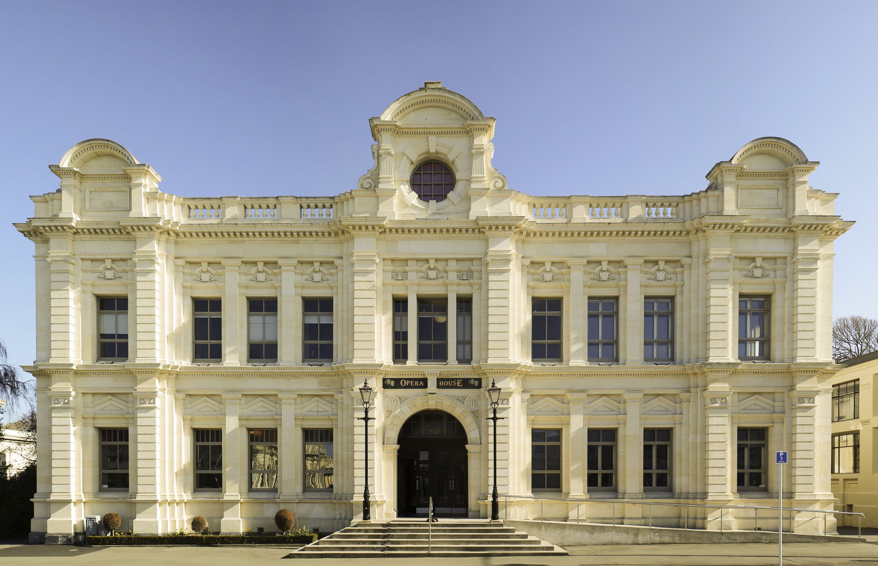 Ōamaru Opera House by Oamaru Stone (Parkside Quarries) | ArchiPro NZ