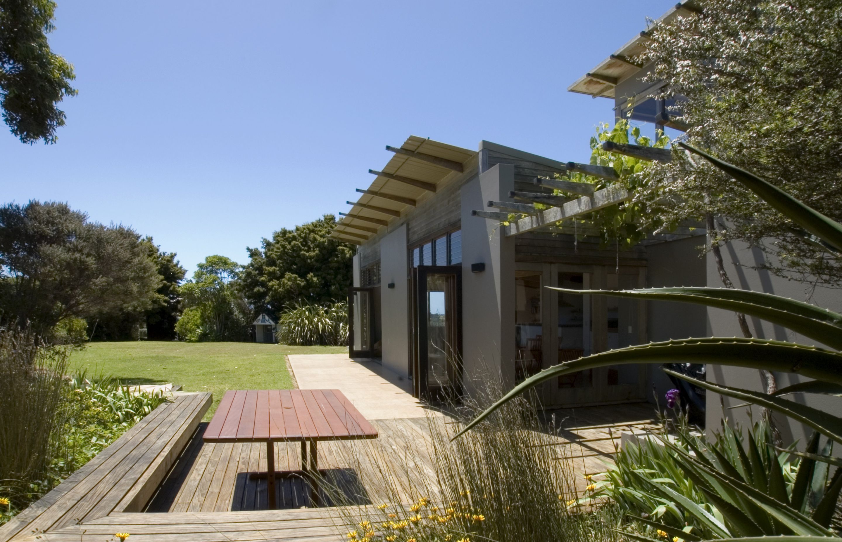 Patua South by Felicity Christian Architect | ArchiPro NZ
