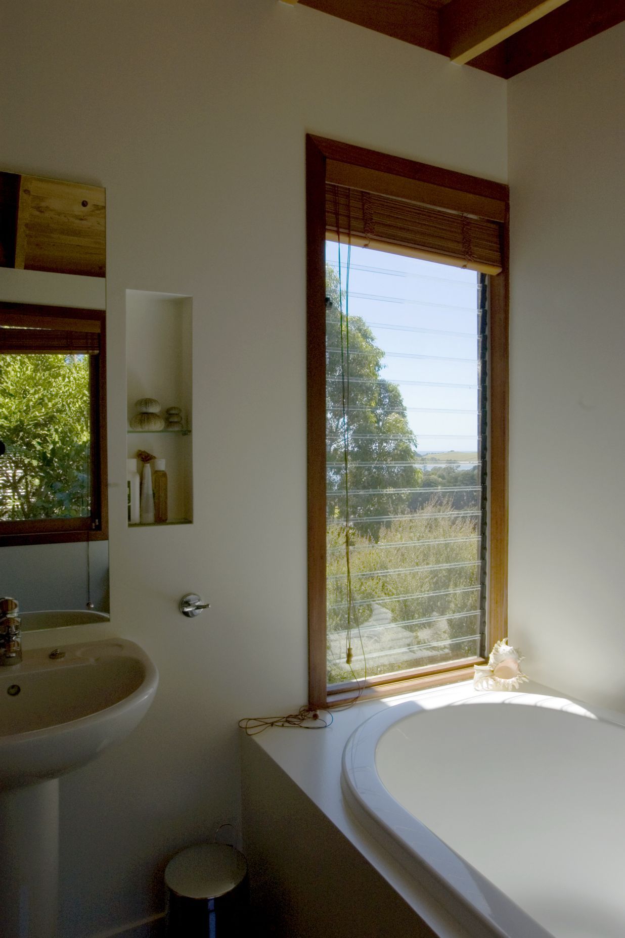 Patua South by Felicity Christian Architect | ArchiPro NZ