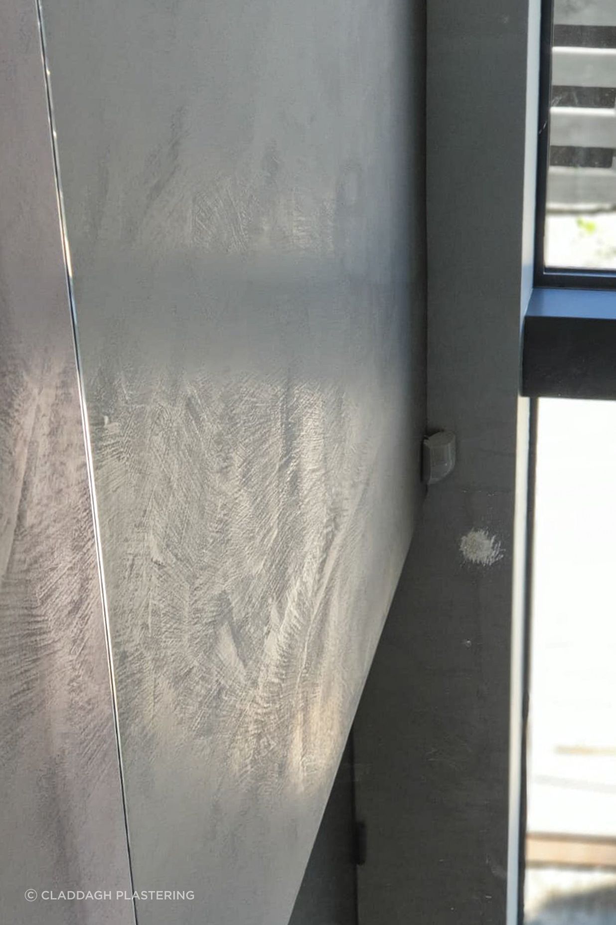Concrete-Inspired Elegance - Polished Plaster in Chapter St ...