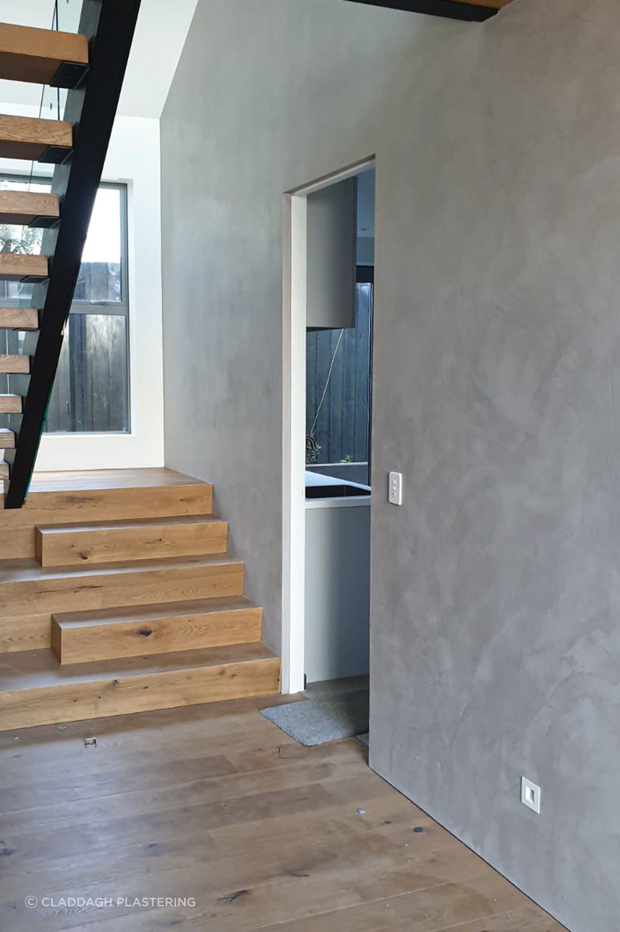 Concrete-Inspired Elegance - Polished Plaster in Chapter St ...