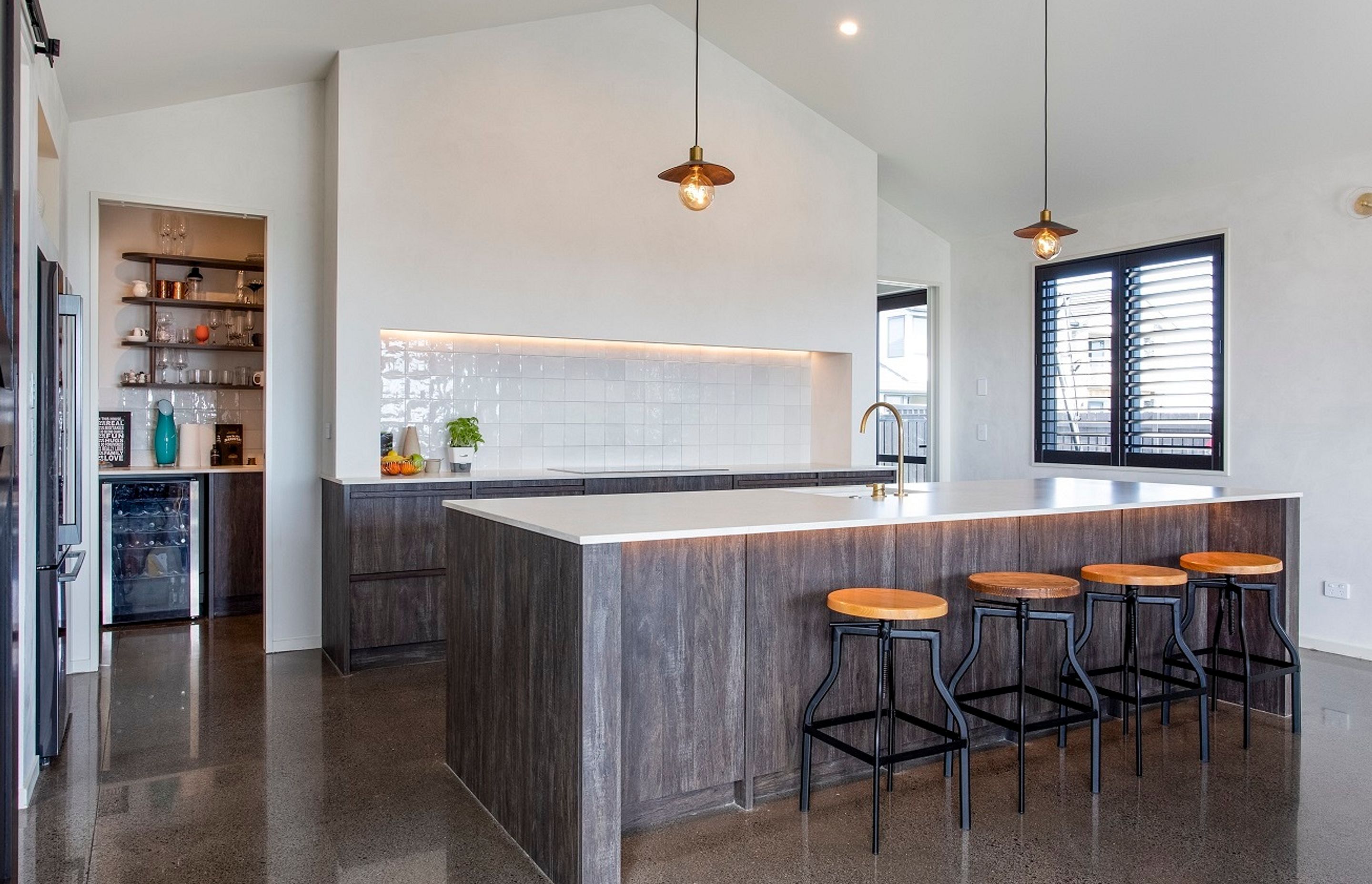 Motukaraka Drive by Kitchen Inspirations | ArchiPro NZ