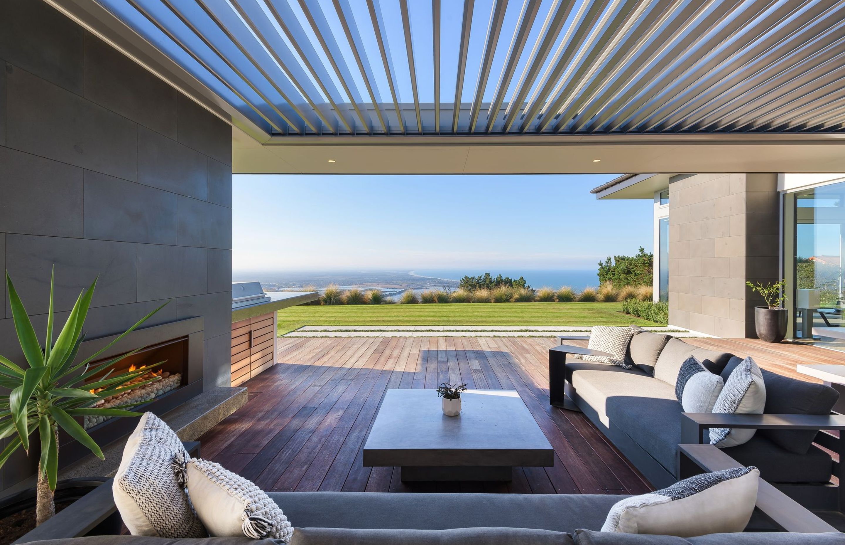 Mount Pleasant by Gregg Architectural Builders | ArchiPro NZ