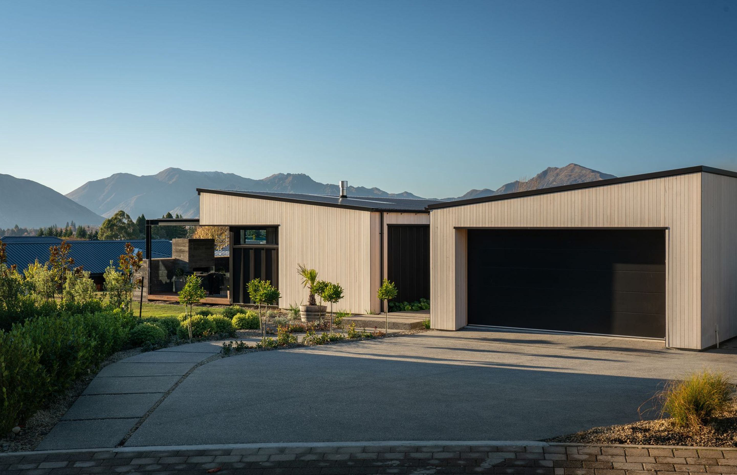 Little Alpha Loop by All Elements Outdoor Construction | ArchiPro NZ
