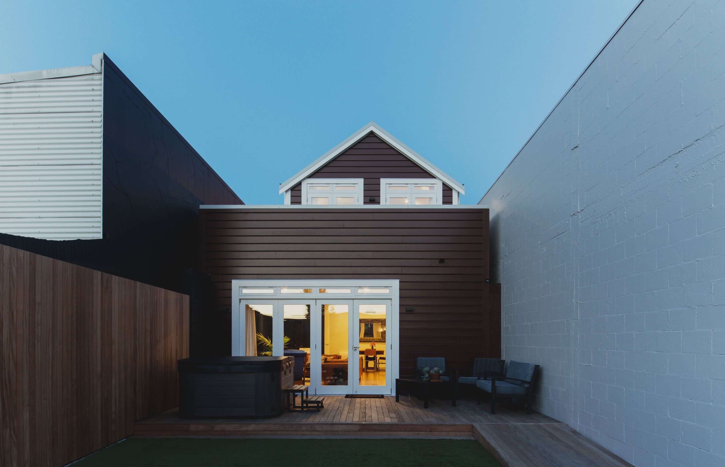 Brown House by Redbox Architects | ArchiPro NZ