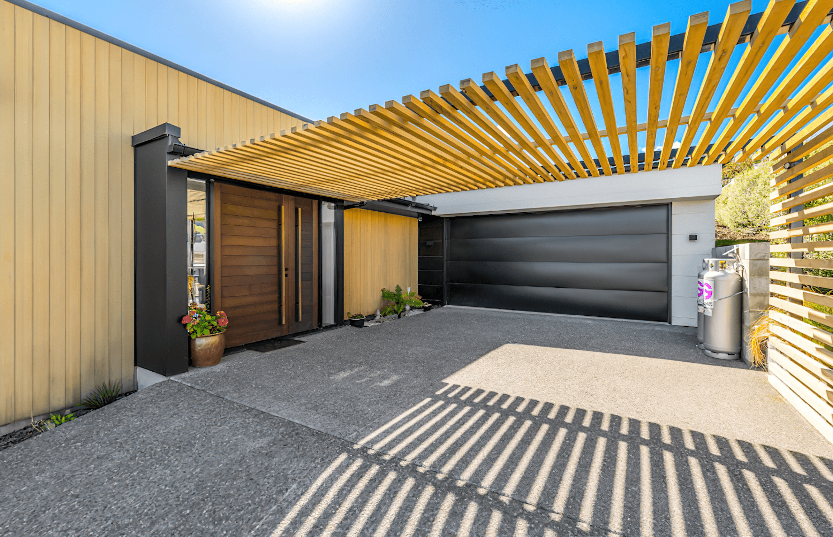 Pinnacle Place by Contemporary Homes | ArchiPro NZ