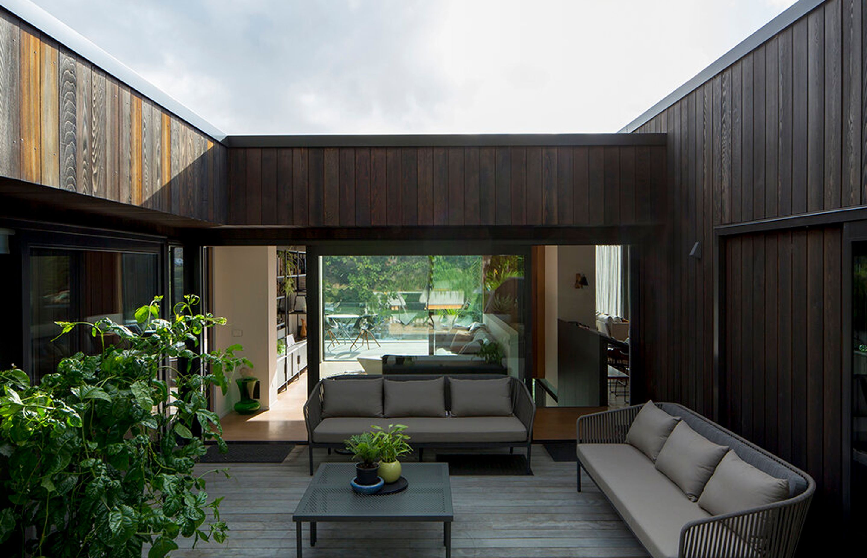Red Rock Lane House by Sarah Rowlands Photography | ArchiPro NZ
