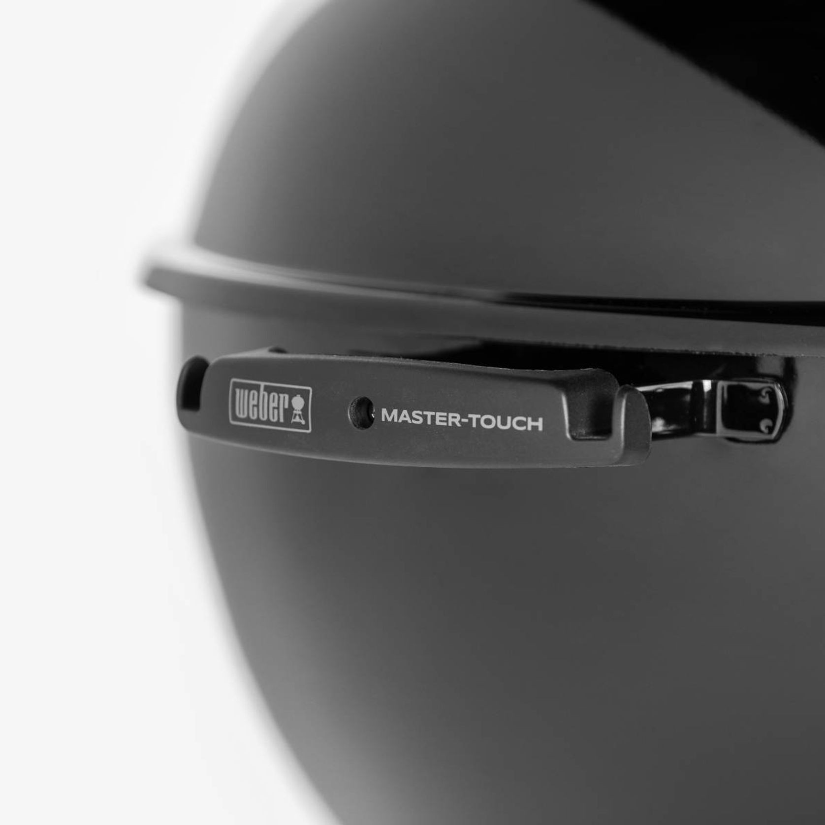 Weber 57cm Master Touch Plus Kettle | ArchiPro NZ