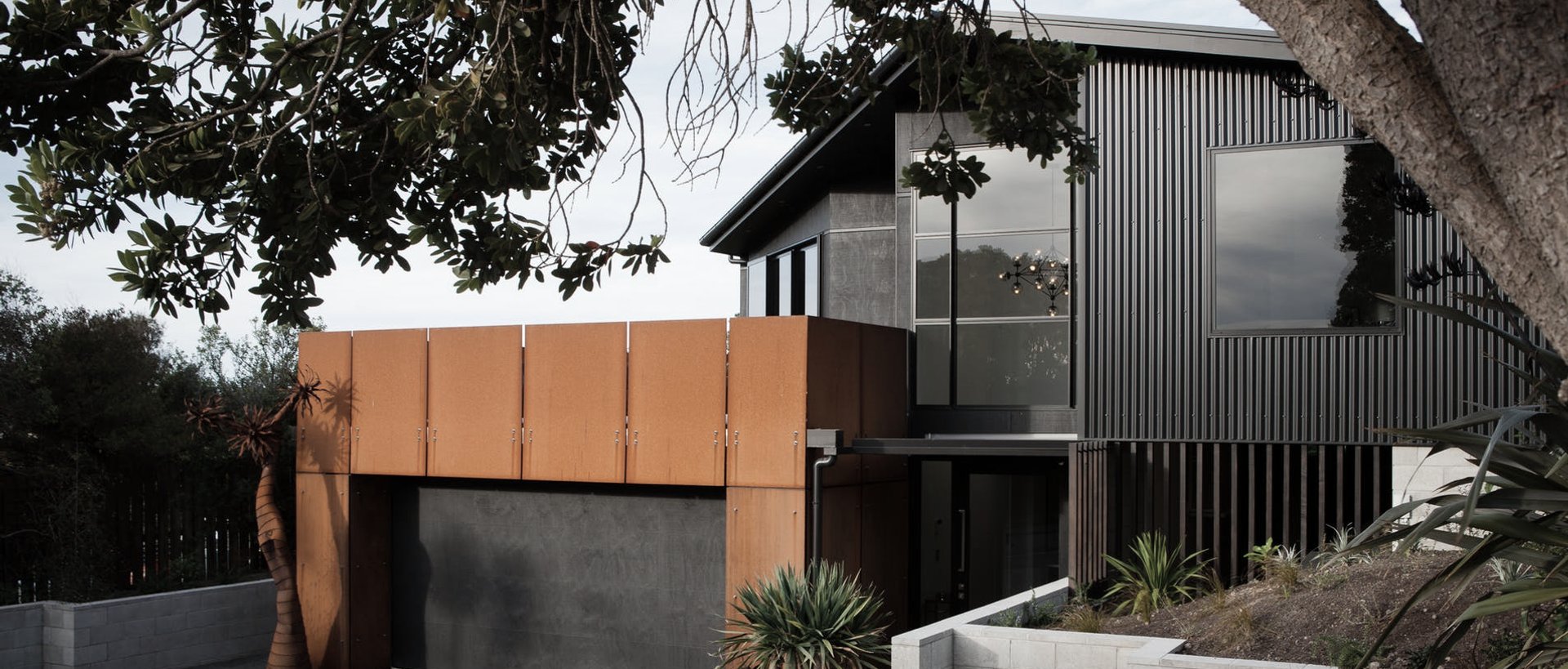 Canon Ridge House by COLORSTEEL® | ArchiPro NZ