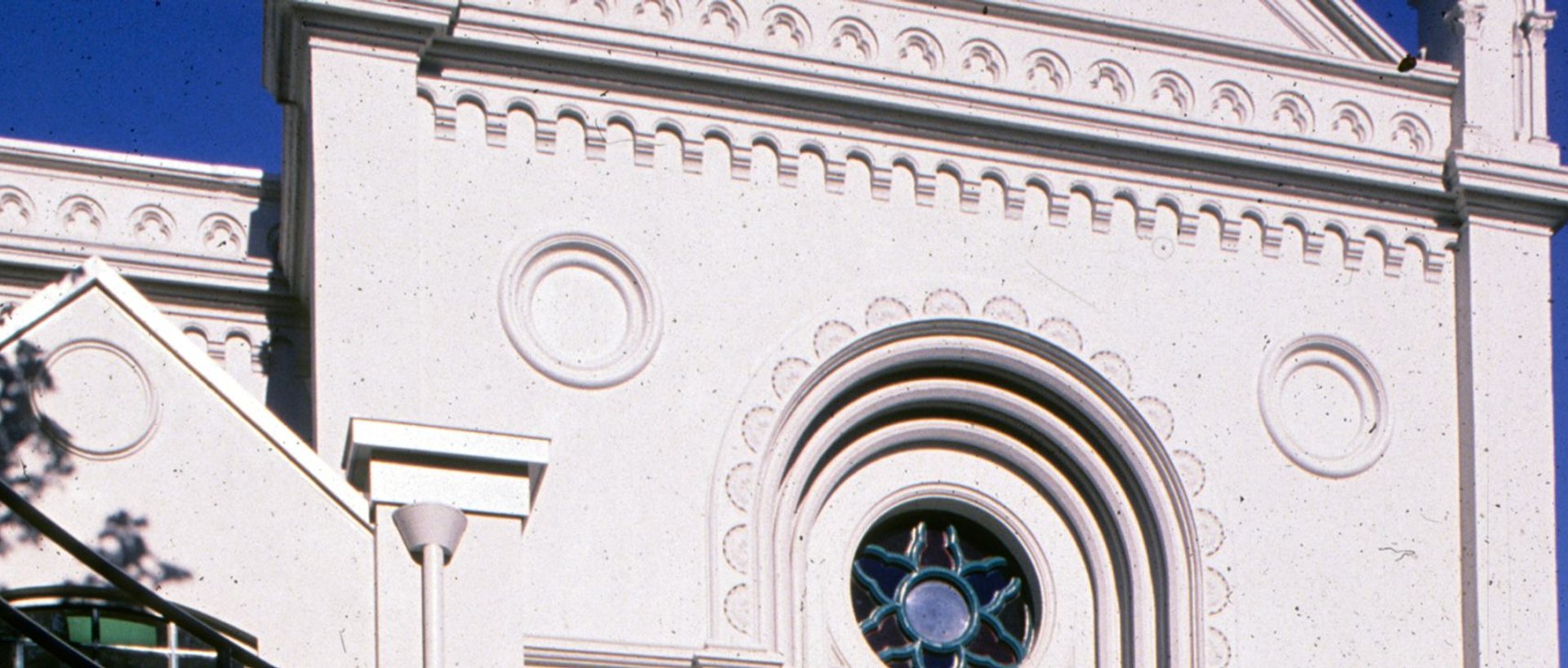 Former Synagogue Conversion, Auckland by Salmond Reed Architects ...