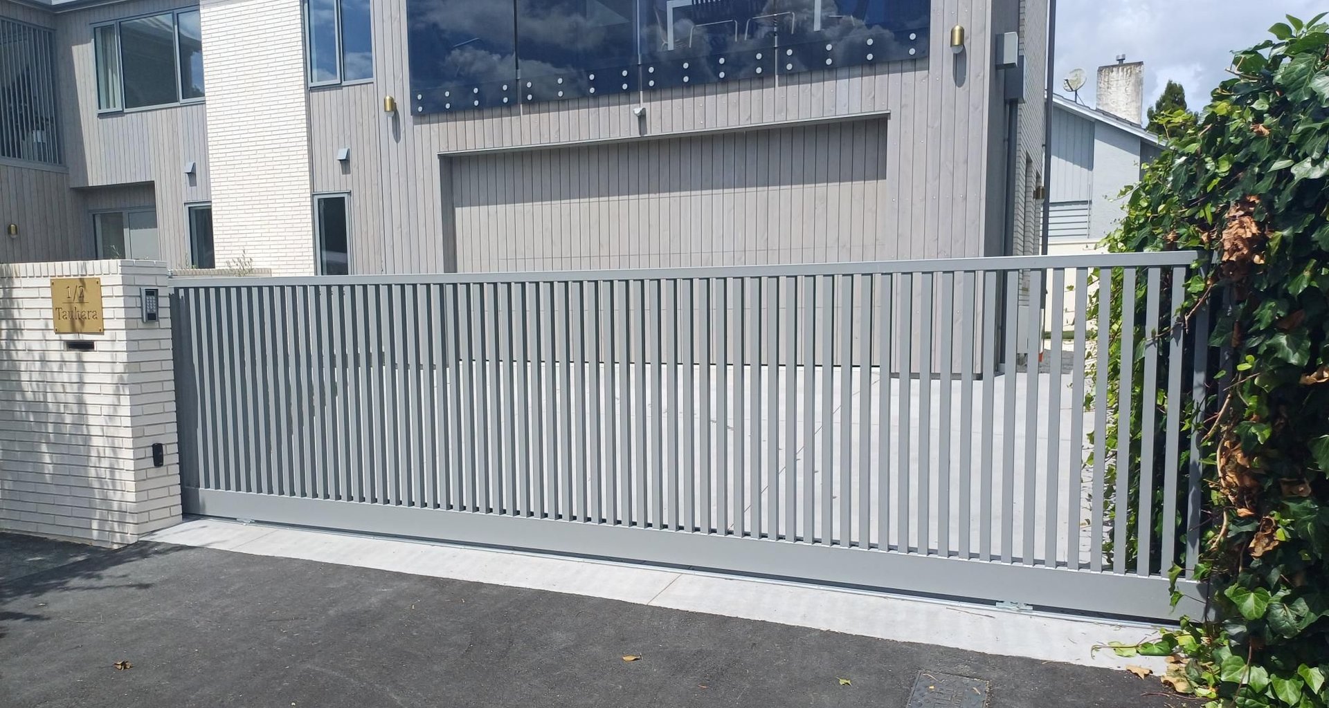 The most important automatic security gate and door features according ...