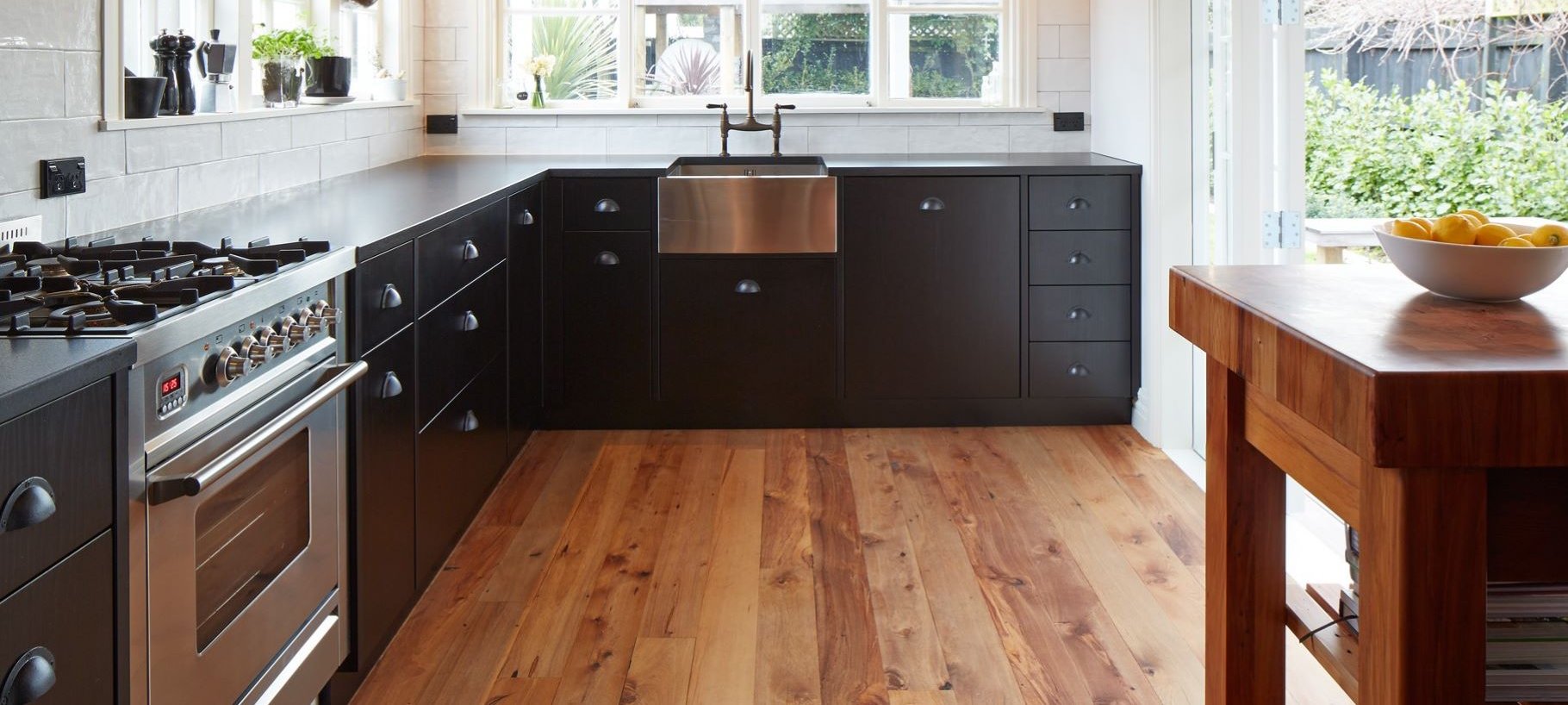 7 Types of Kitchen Cabinet Handles and How to Use Them Best