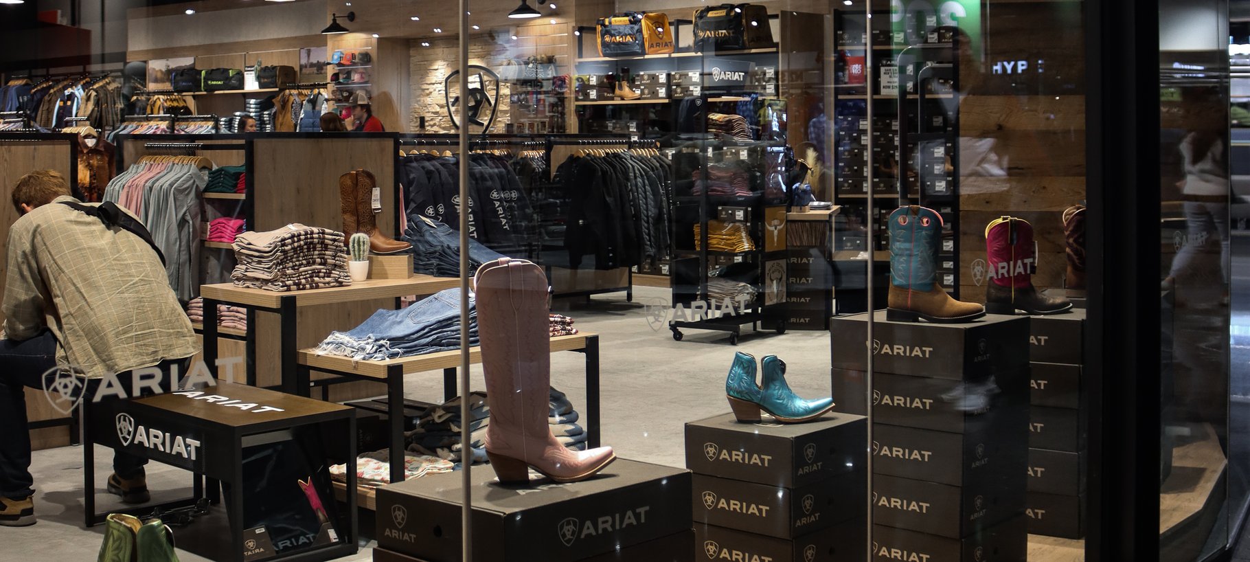 The Essential Guide to Retail Store Layouts - Types of Store Layouts