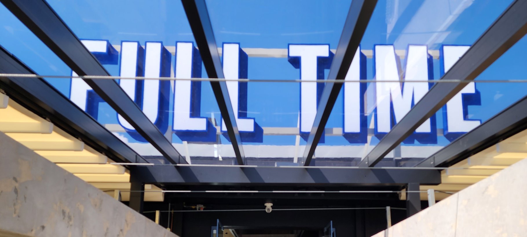 Ingenious glazing design for New Zealand’s Full Time Sports Bar