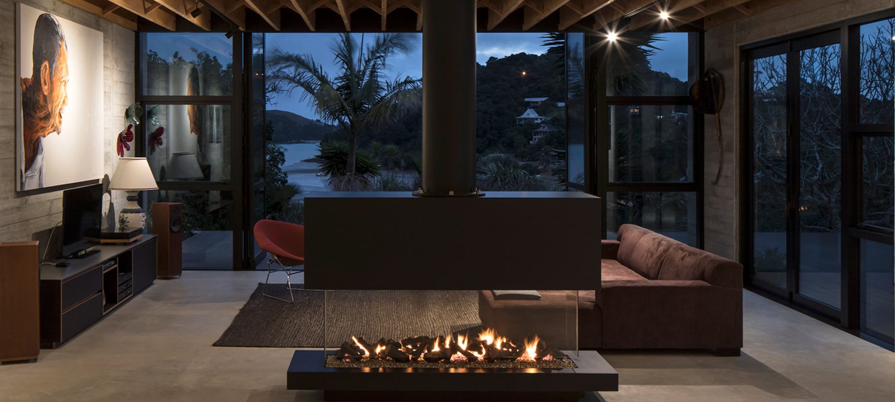 Open fronted versus glass fronted fireplaces Living Flame