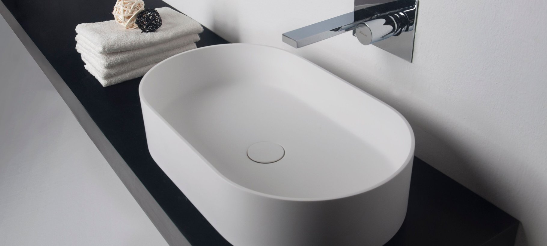 Slim and understated: the latest trend for bathroom basins and vanities ...