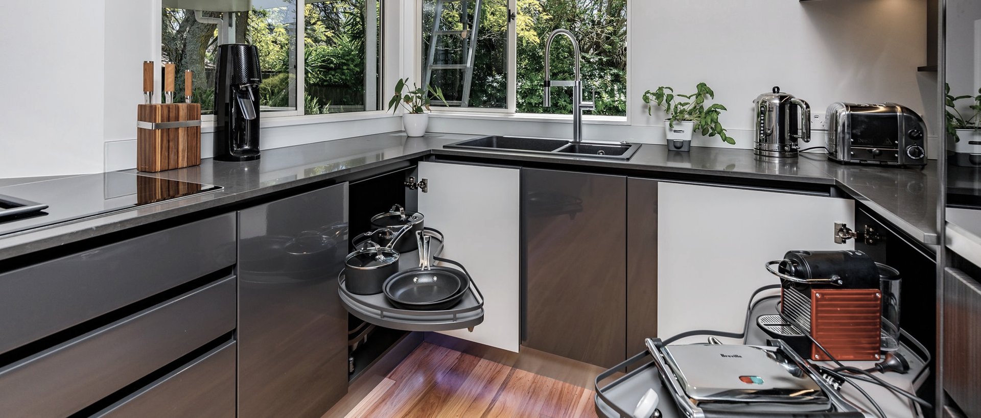 "Quirky yet Sophisticated: A Kitchen with a Twist" by Spin Design ...