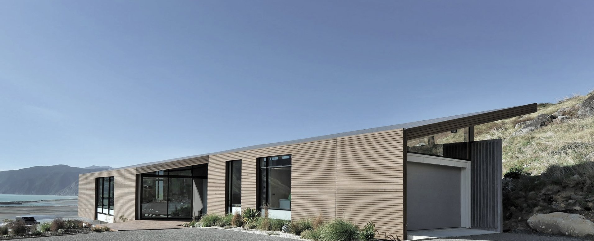 Cable Bay House by Jason Gardiner Builders | ArchiPro NZ