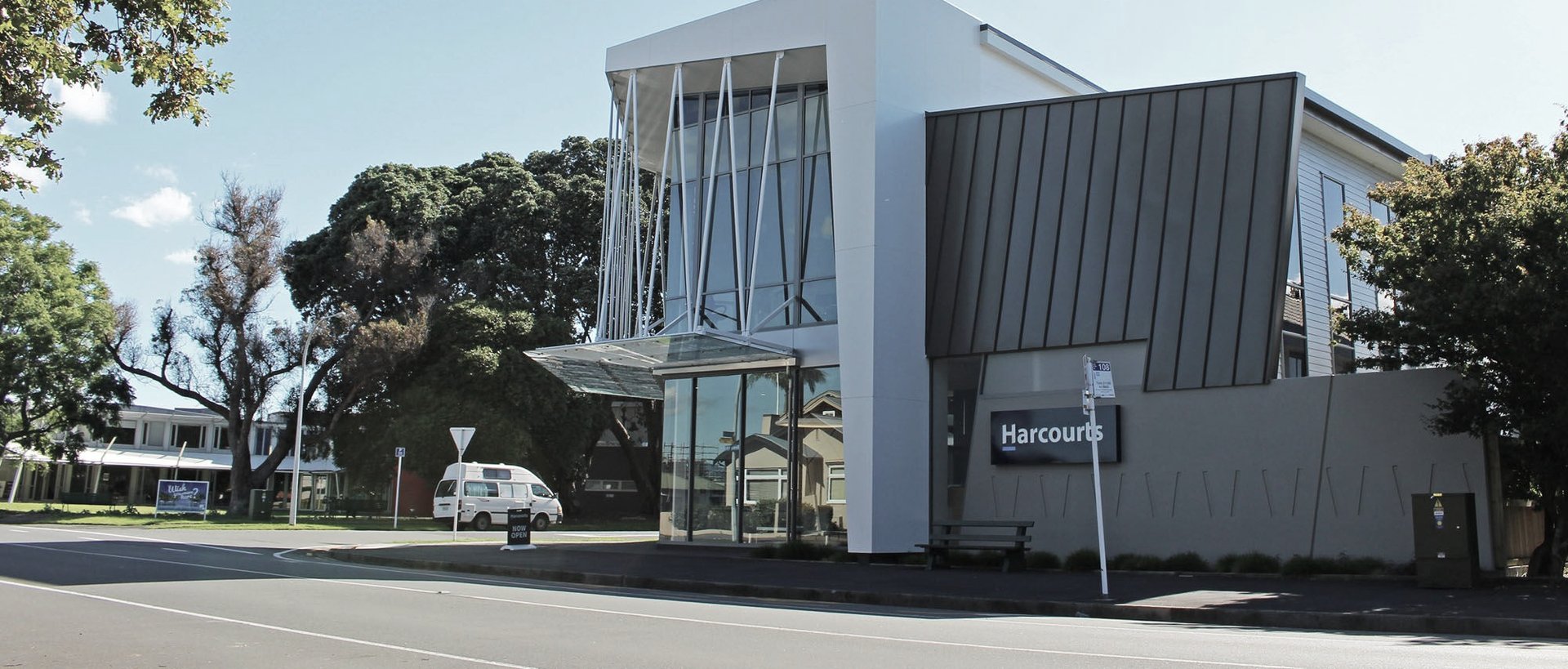 Harcourts Head Office by First Principles Architects & Interiors ...