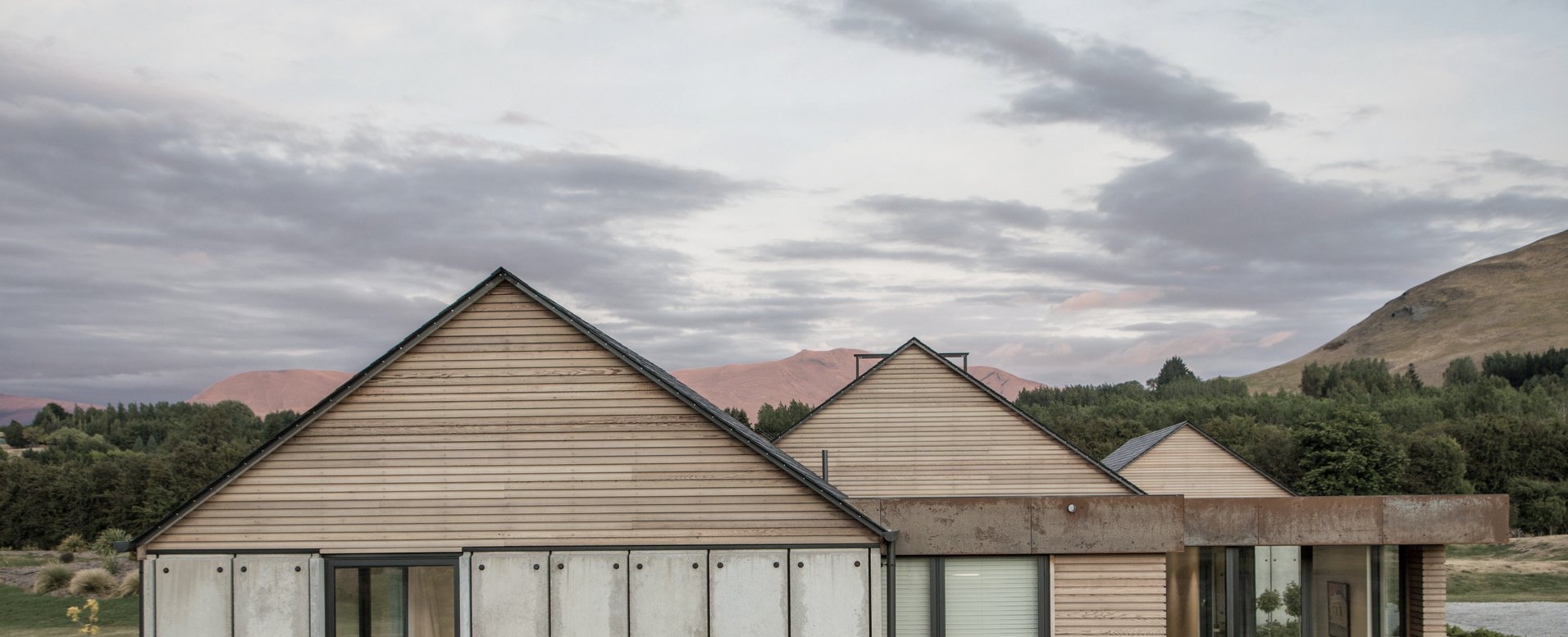 Lower Shotover House | Dravitzki Brown by Marina Mathews Photography ...