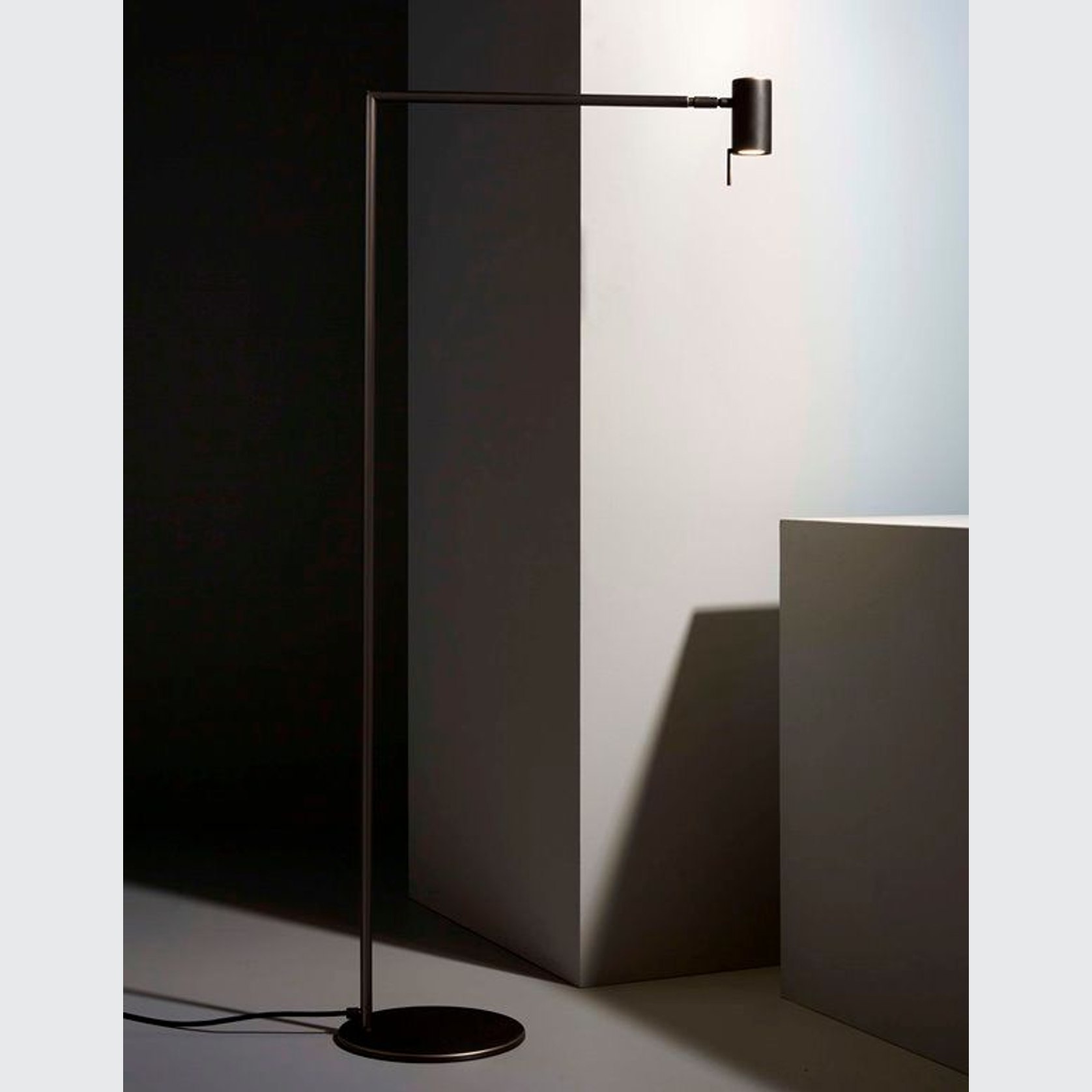 Rectus Floor Lamp | ArchiPro NZ